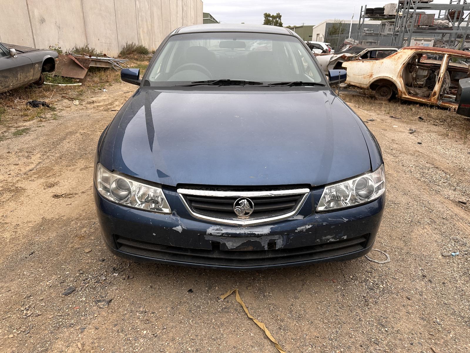 Side Step/Skirt Commodore Holden 2003