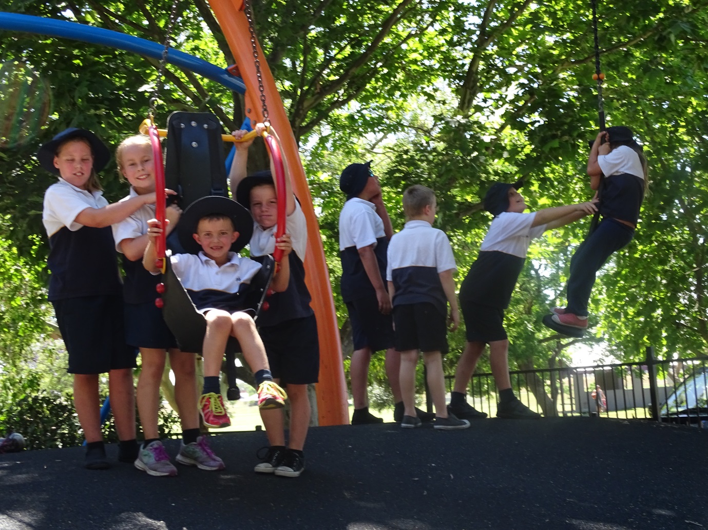 Singleton Public School’s Cultural Group learns about ‘mayan’