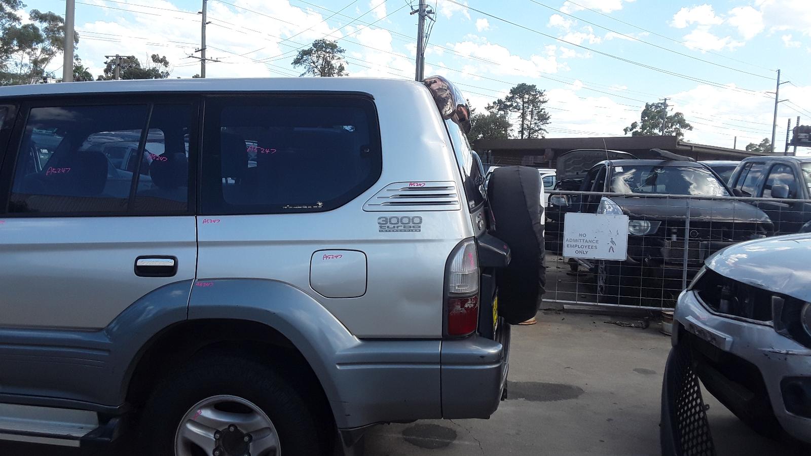 Left Indicator/Fog/Side Prado Toyota 2002