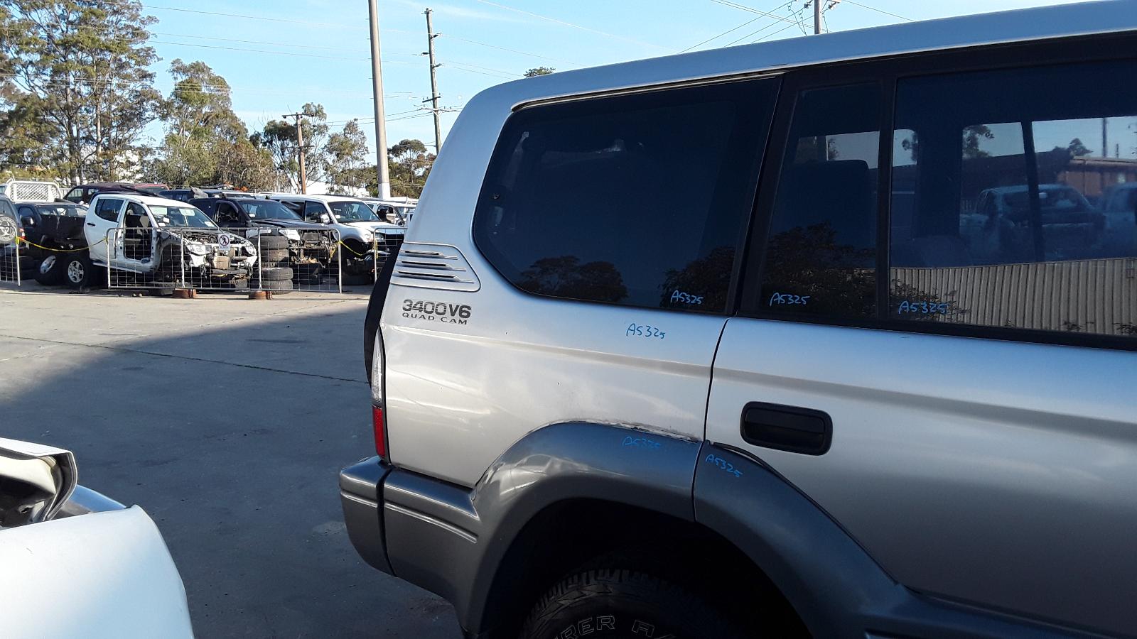 Left Indicator/Fog/Side Prado Toyota 2002