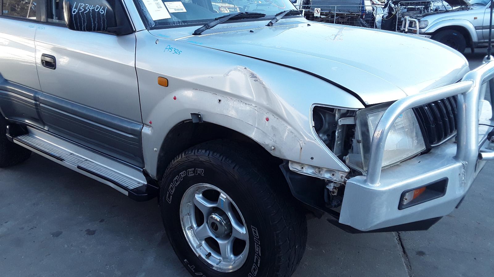 Left Indicator/Fog/Side Prado Toyota 2002