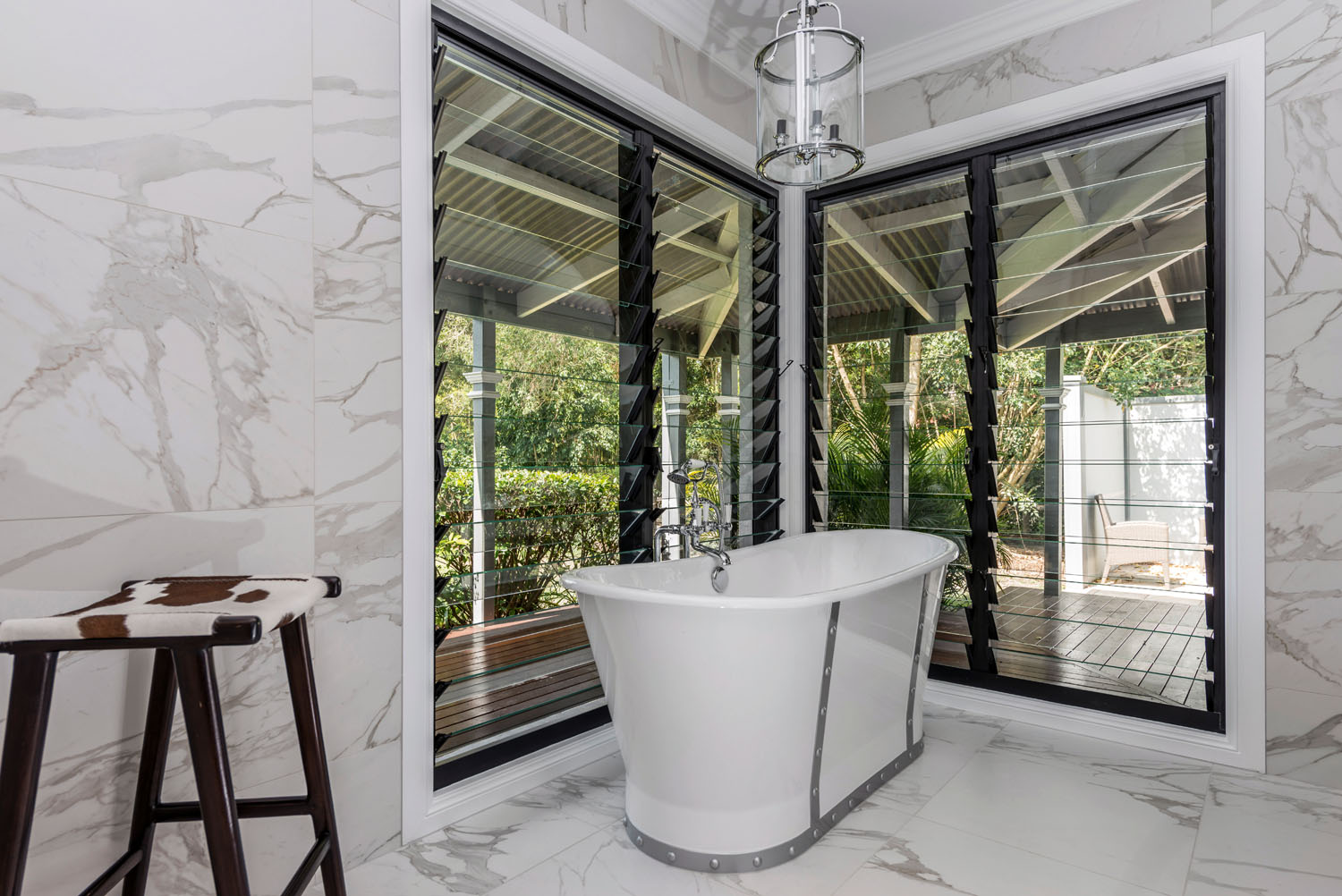 Hamptons-style ensuite - Completehome