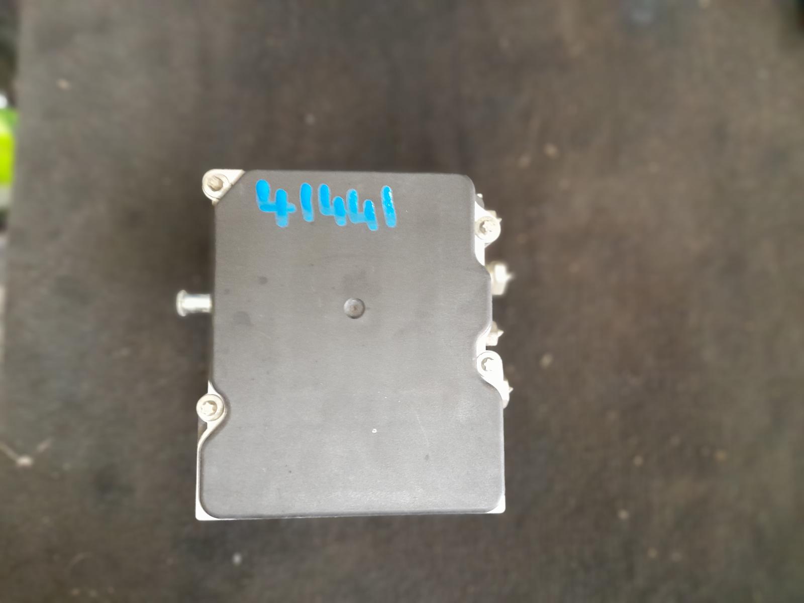 Abs Pump/Modulator Commodore Holden 2005