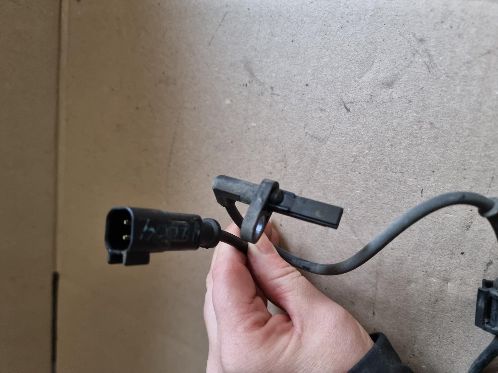 Abs Sensor Commodore Holden 2013