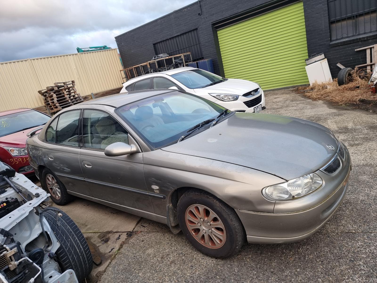 Pwr Dr Wind Switch Commodore Holden 1999