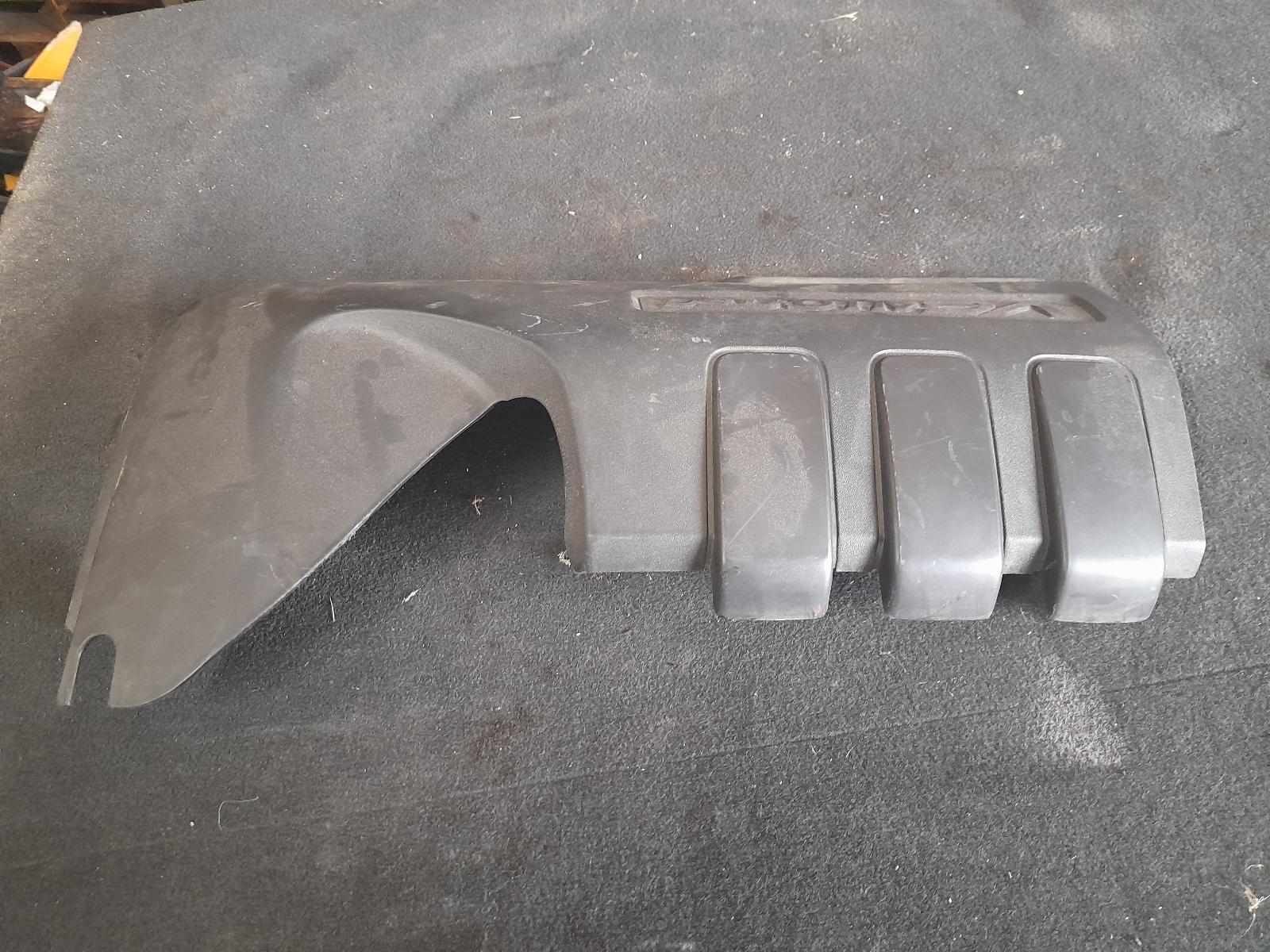 Engine Cover Commodore Holden 2004