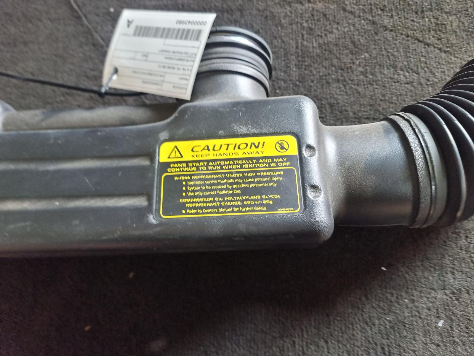 Air Cleaner Duct/Hos Commodore Holden 2007