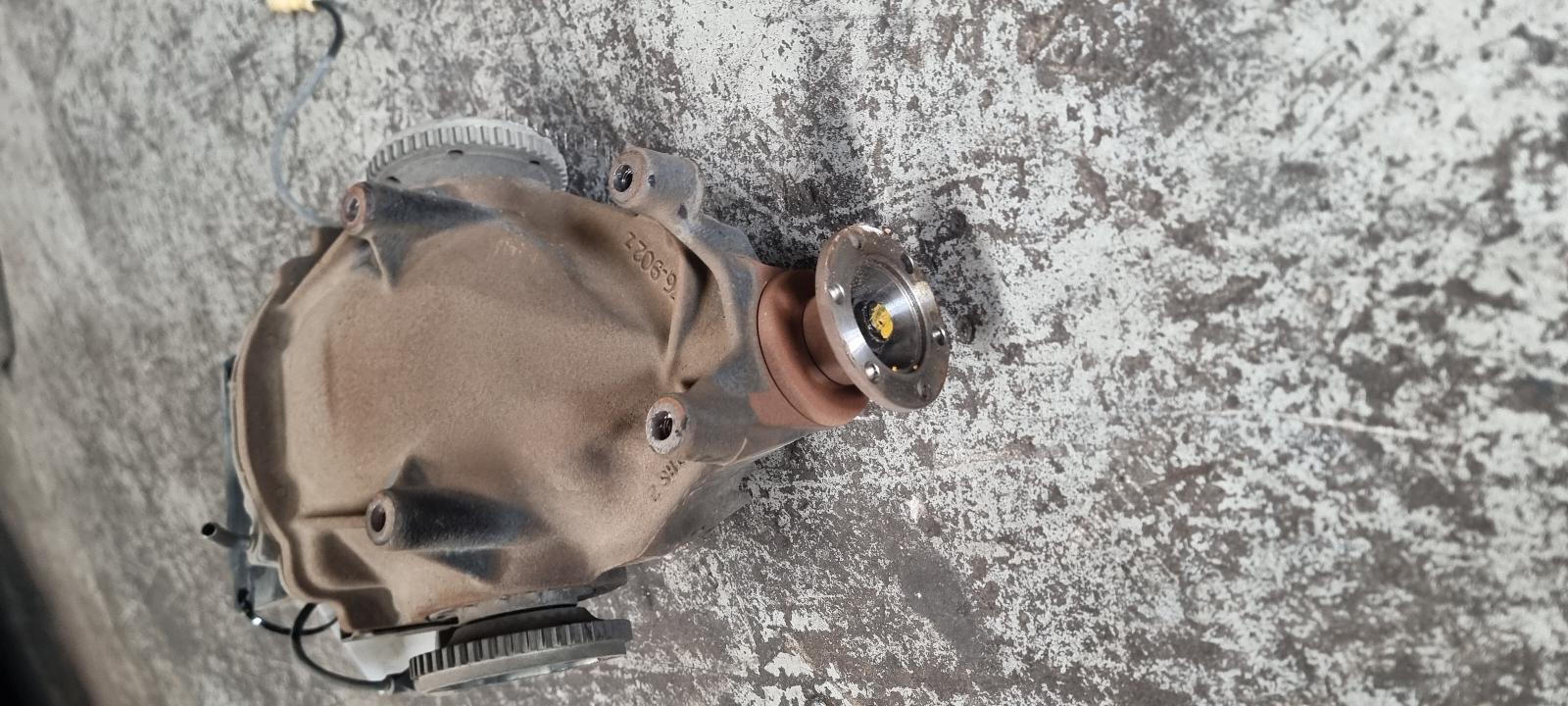 Differential Centre Commodore Holden 2000