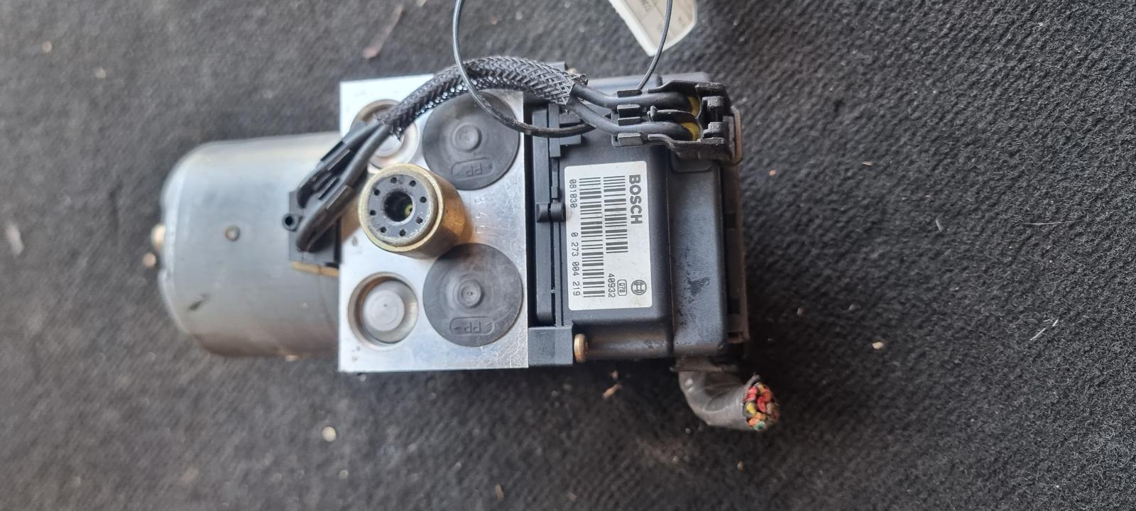 Abs Pump/Modulator Commodore Holden 2000