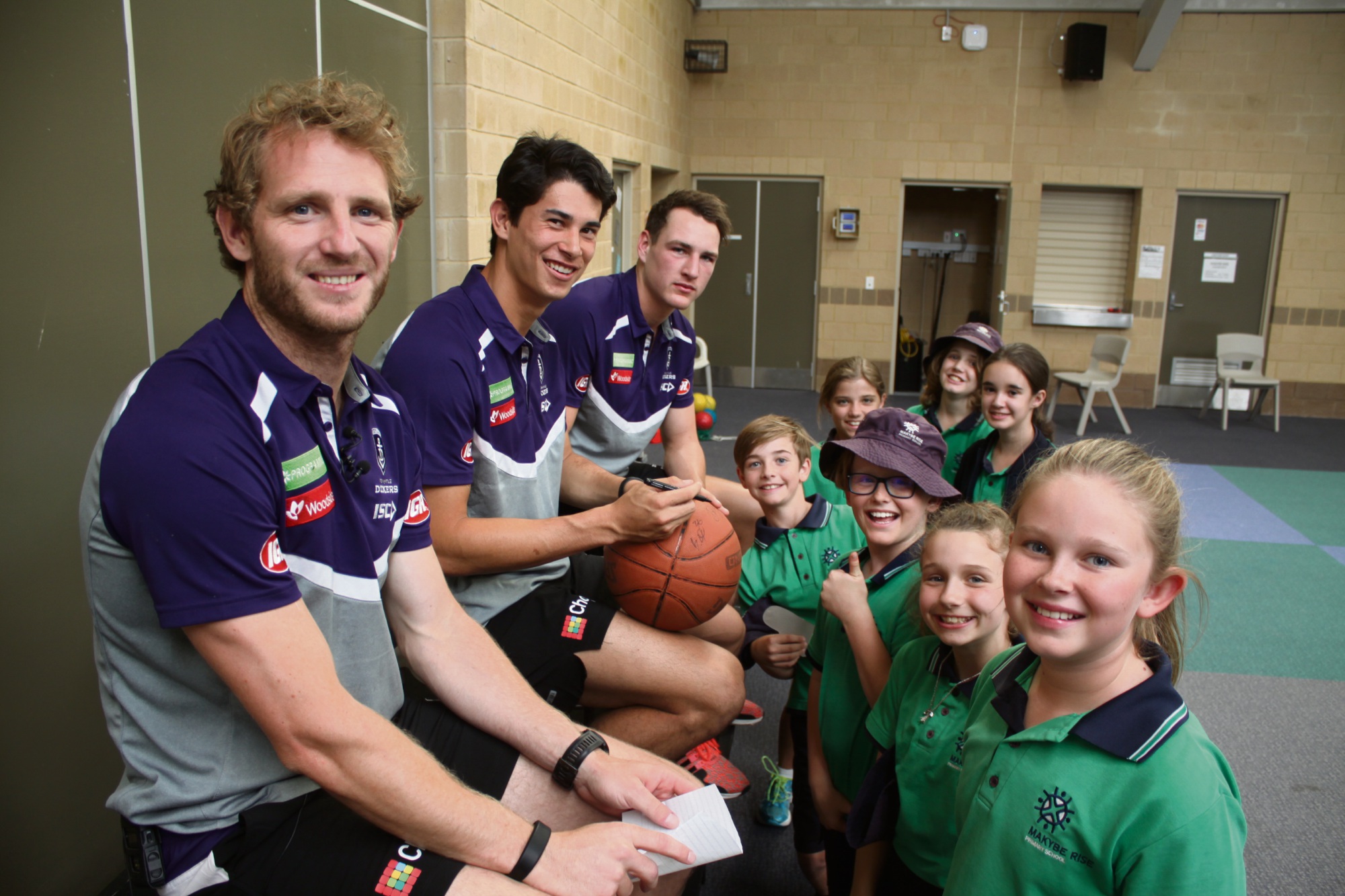 Fremantle Dockers players visit Makybe Rise Primary School | Community ...