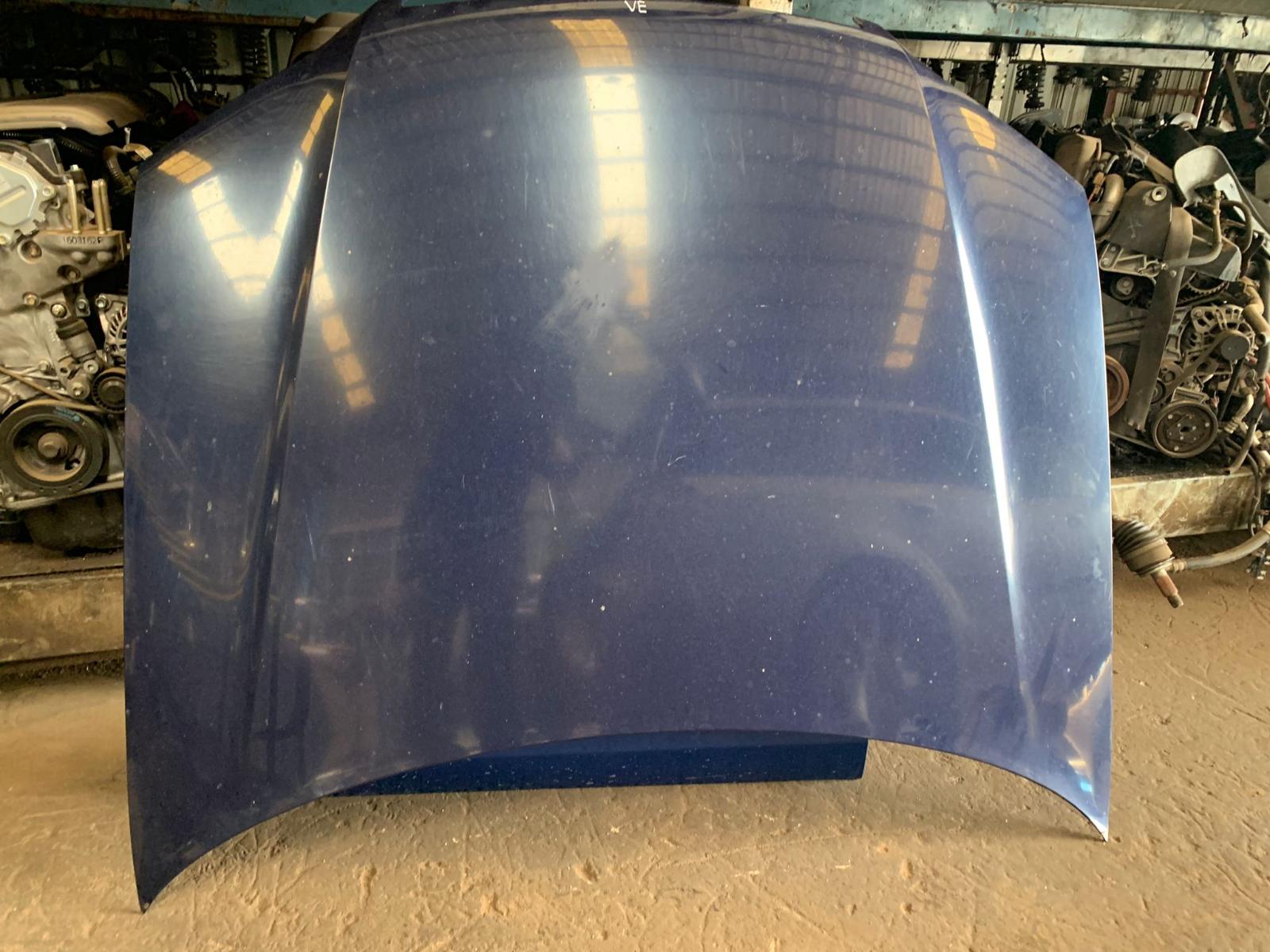 Bonnet Commodore Holden 2007