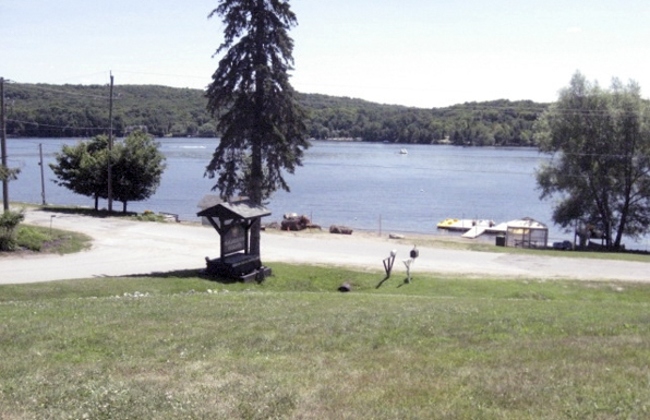 GEOHoliday at Haliburton Heights-Canada,Ontario - 7Across Resort Profile