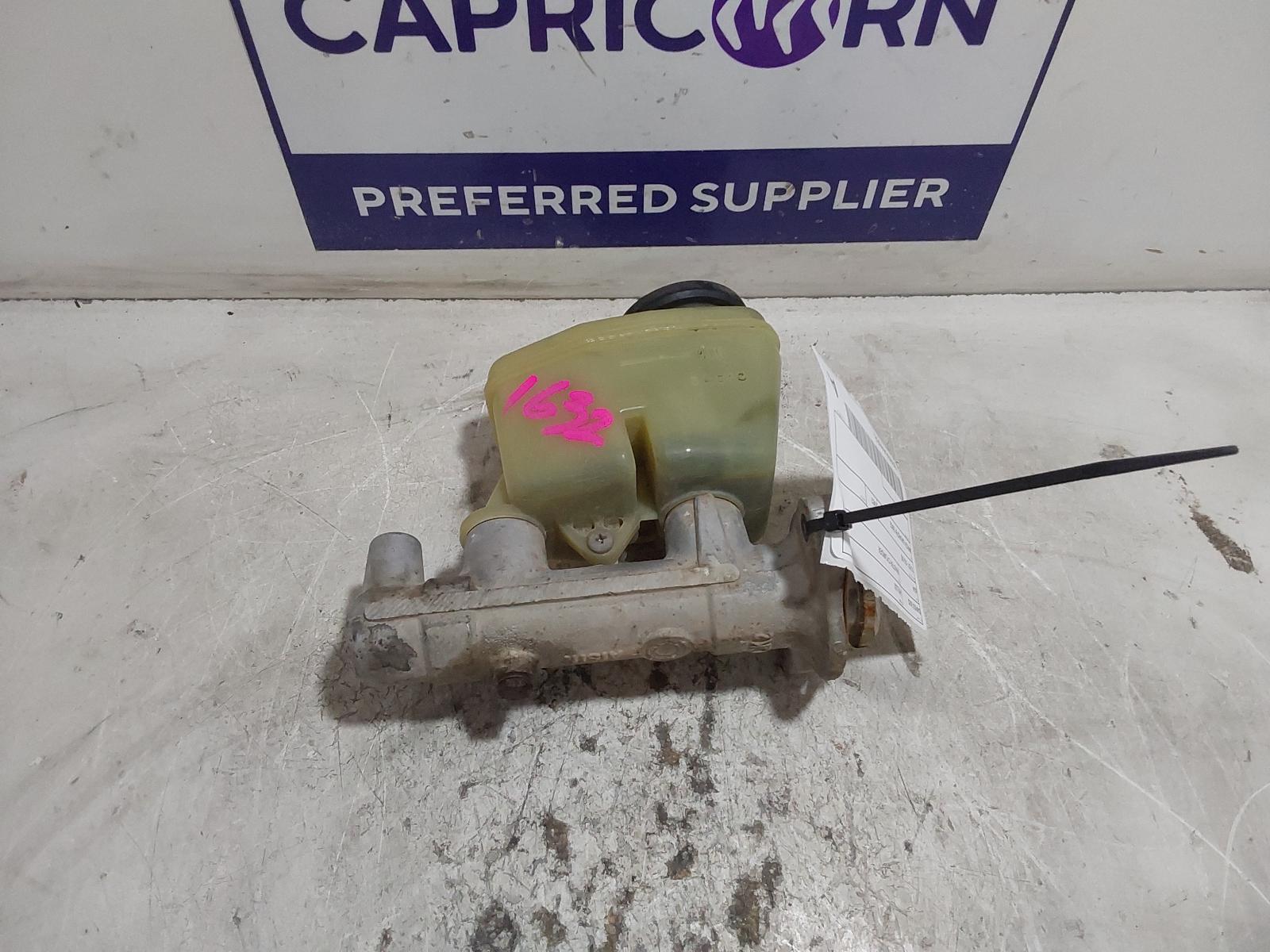 Master Cylinder Hilux Toyota 2002