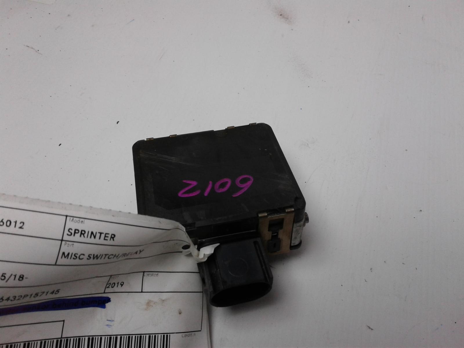 MERCEDES BENZ SPRINTER VS30 05/2018-2024 BLIND POST SENSOR BEHIND REAR ...