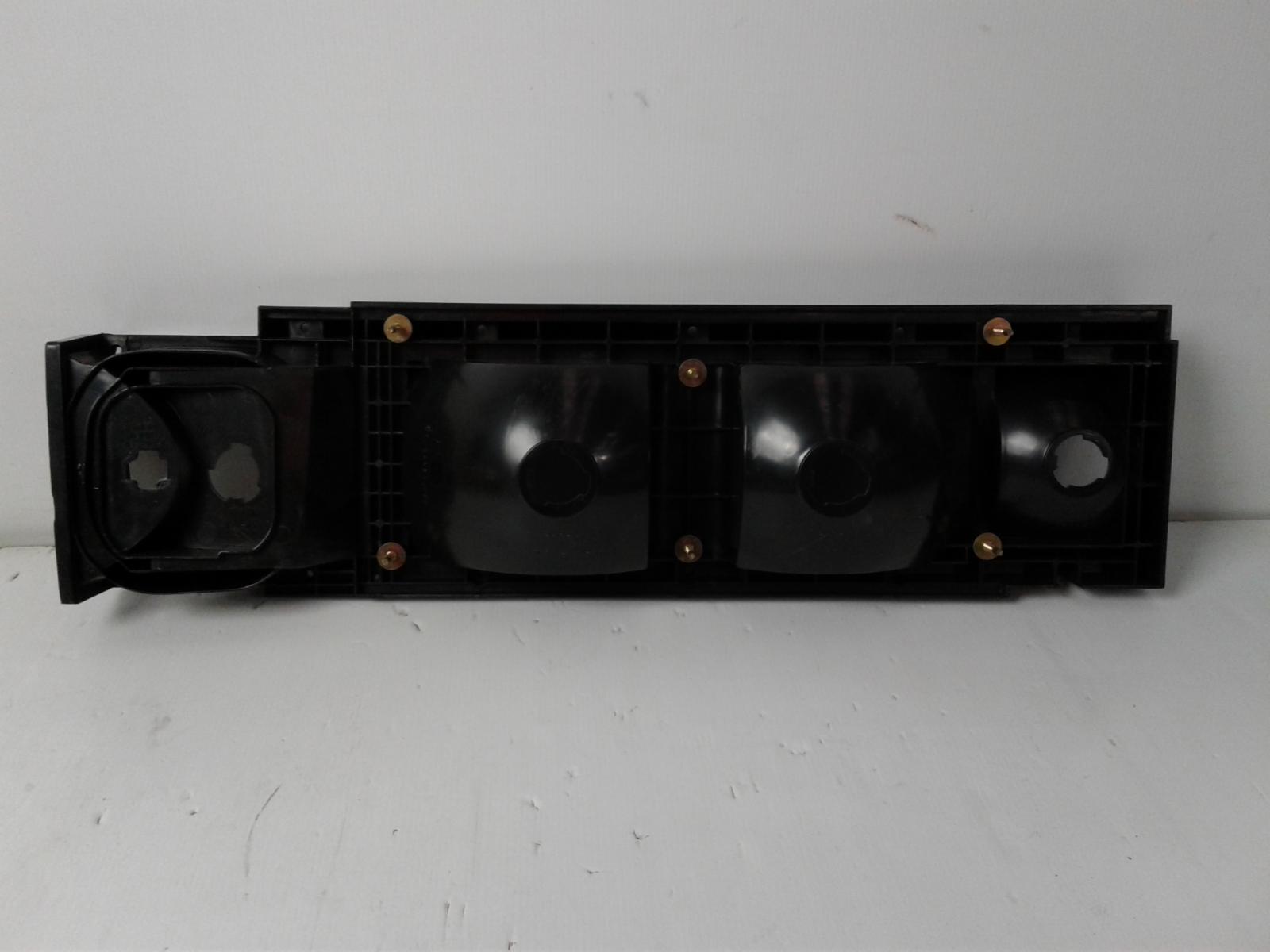 FORD FAIRLANE ZJ 05/1979-3/1982 LEFT TAILLIGHT GLOBE HOLDER - First ...