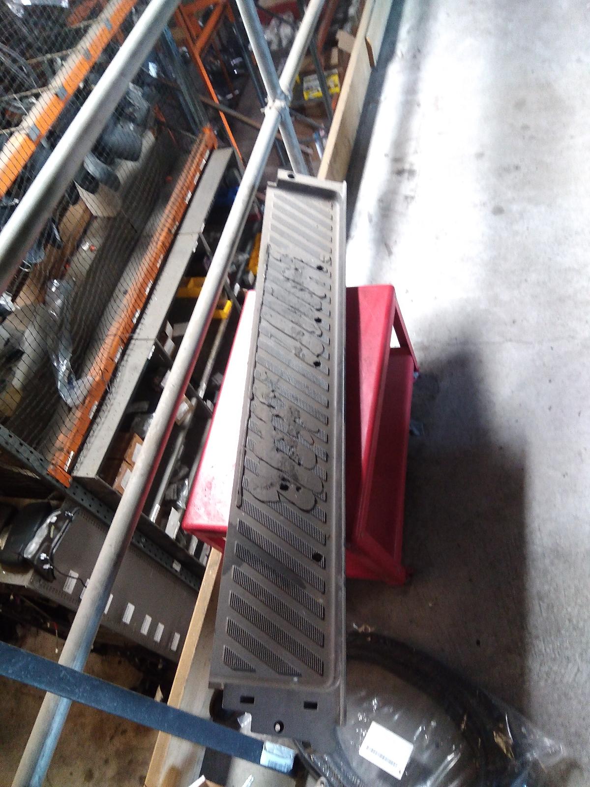 MERCEDES BENZ SPRINTER 10/2006-04/2018 RIGHT SLIDING DOOR SIDE STEP ...