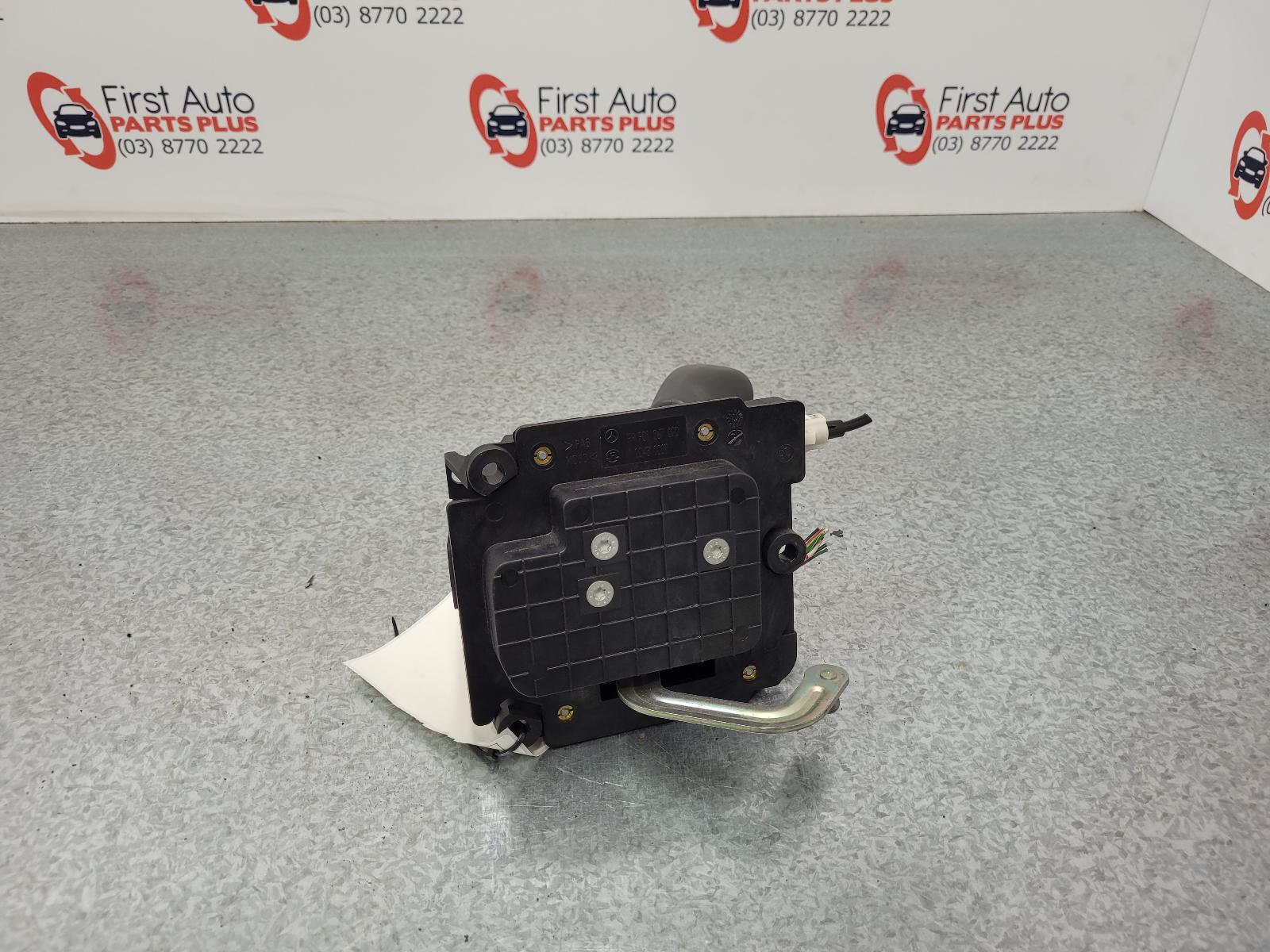 MERCEDES BENZ SPRINTER 02/1998-10/2006 GEAR SHIFTER VAN - Sprinter Spares