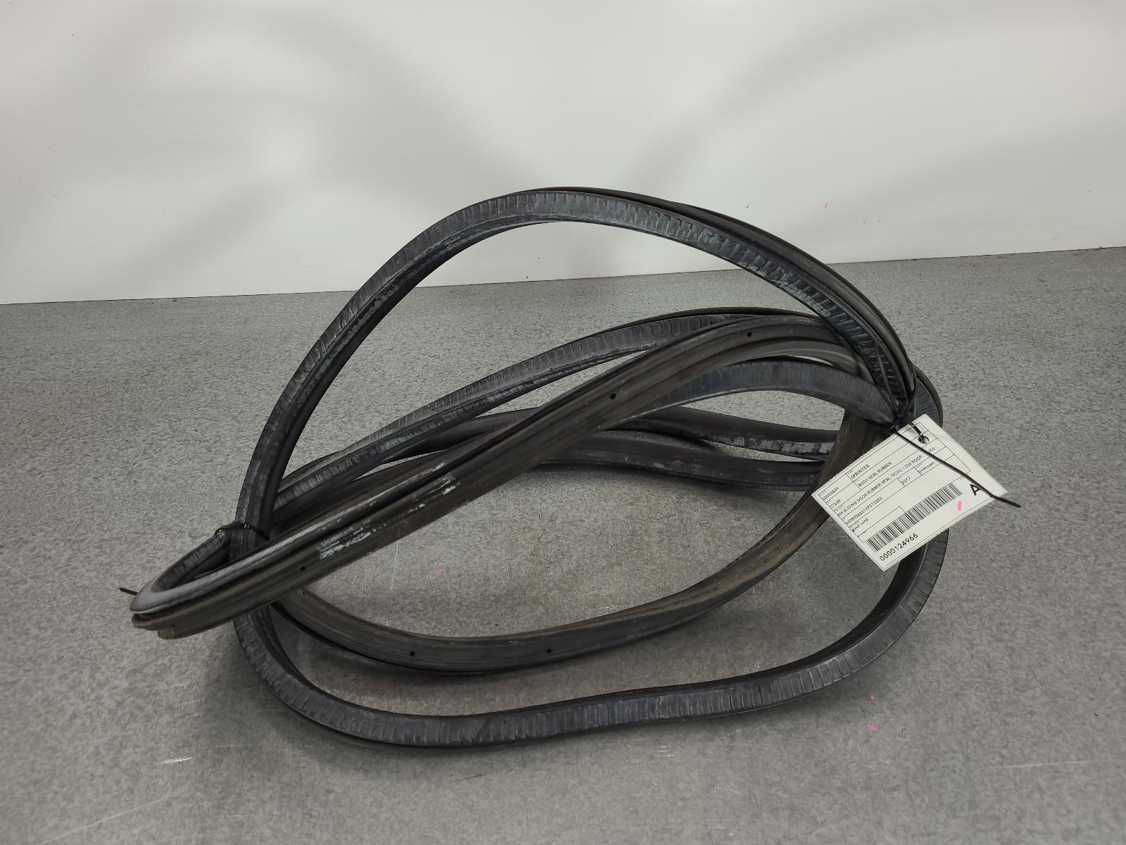 MERCEDES BENZ SPRINTER NCV3 10/2006-04/2018 RIGHT SLIDING DOOR RUBBER ...