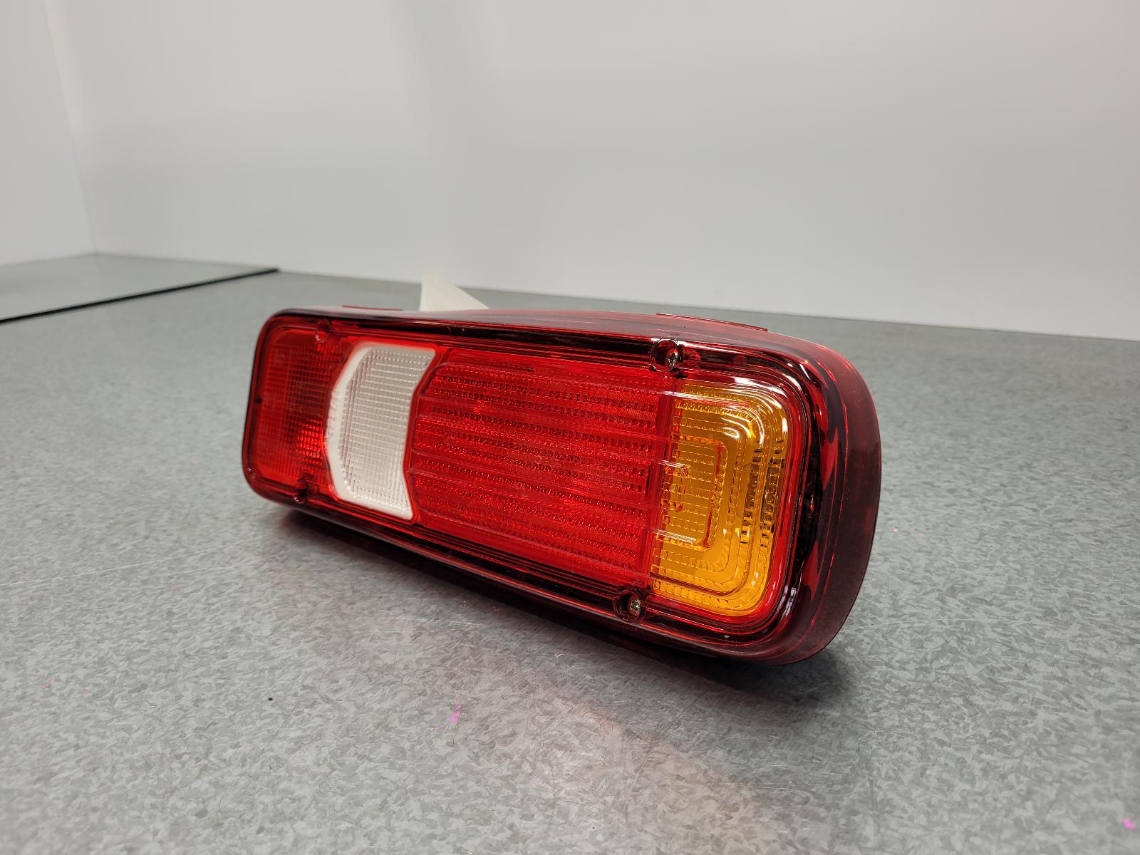 IVECO DAILY 6TH GEN 01/2015-2023 GENUINE COMPLETE LEFT TAILLIGHT IN ...