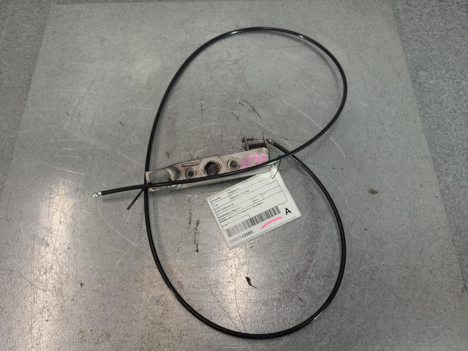 MERCEDES SPRINTER 2006-2018 BONNET RELEASE VAN 10/06-04/18 - Sprinter ...