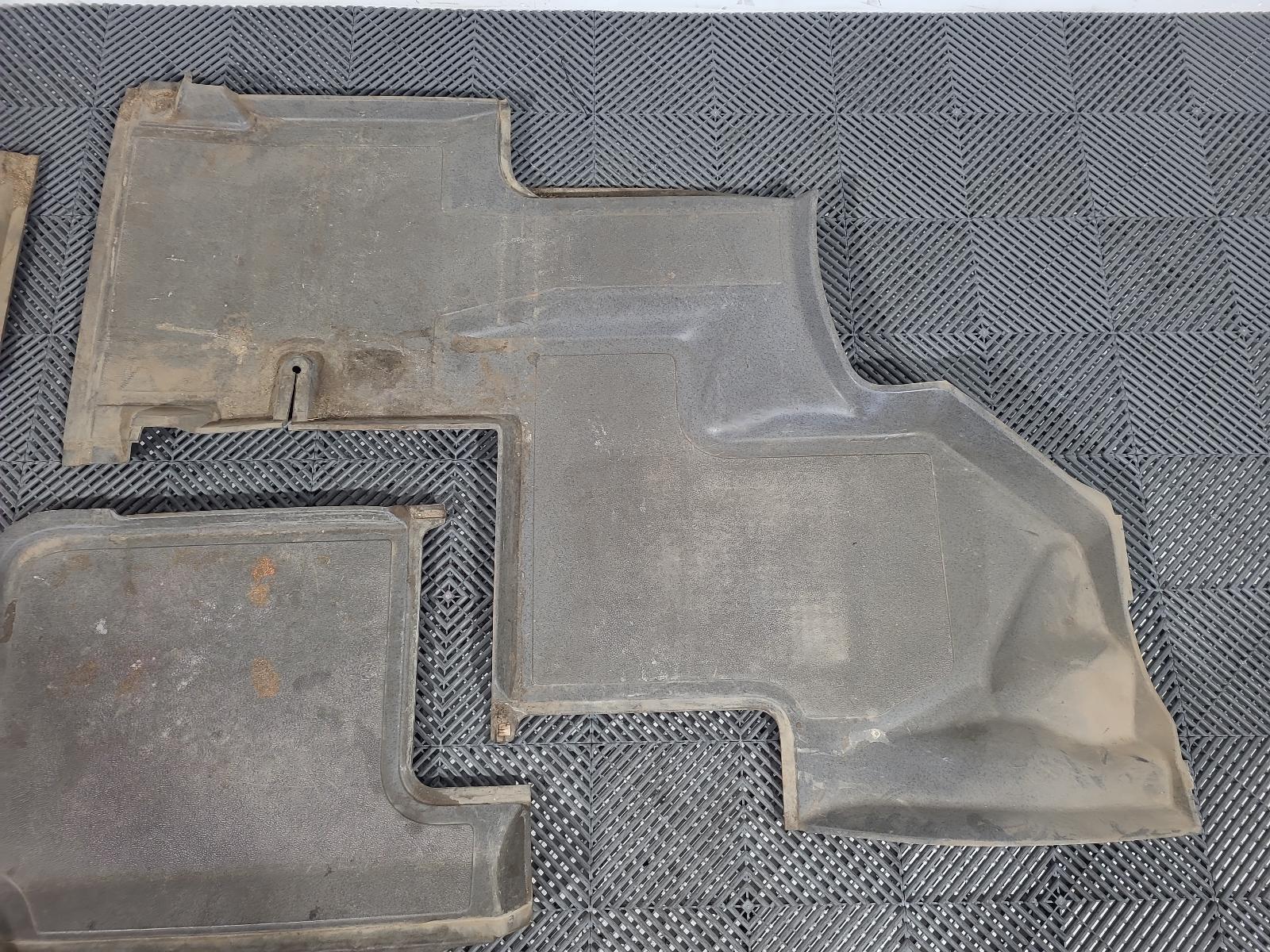 MERCEDES SPRINTER 2006-2018 CARPET VAN 10/06-04/18 - Sprinter Spares