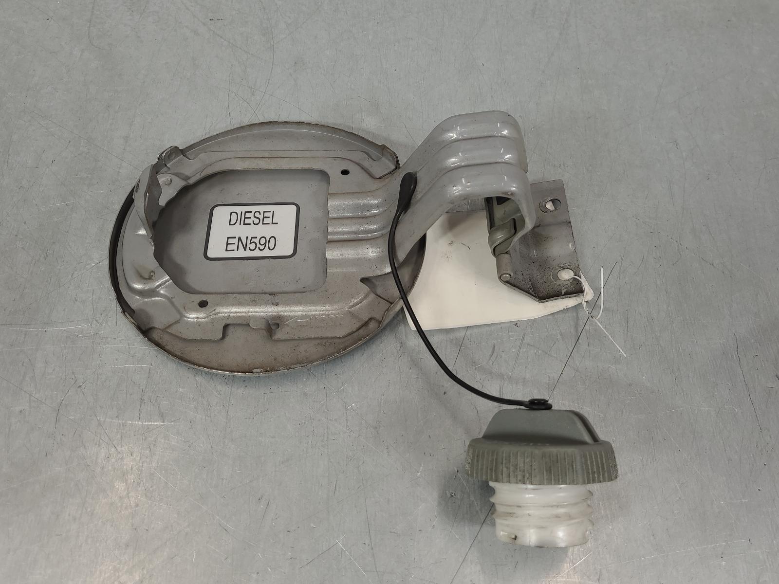 MITSUBISHI TRITON 2015-2023 FUEL DOOR / FILLER FUEL DOOR, MQ-MR, 03/15 ...
