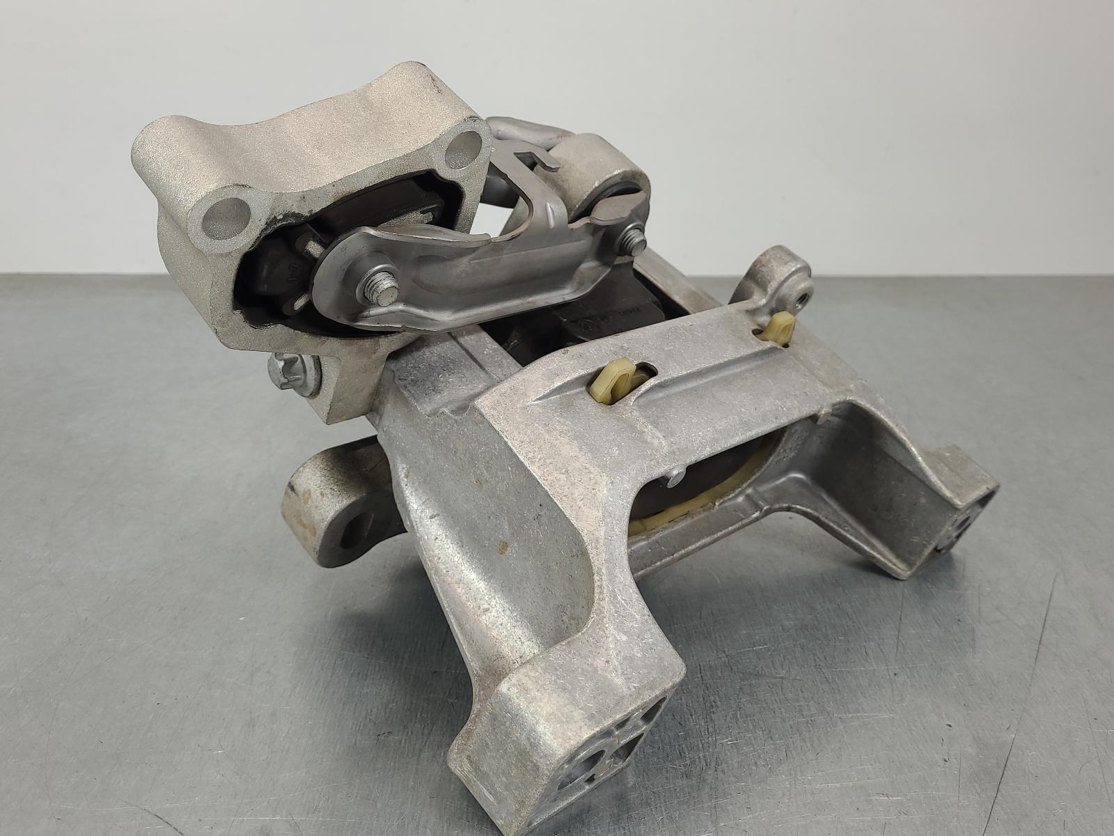 MERCEDES SPRINTER 2018-2022 MOUNT ENGINE MOUNT, DIESEL, 2.1, FWD, VS30 ...