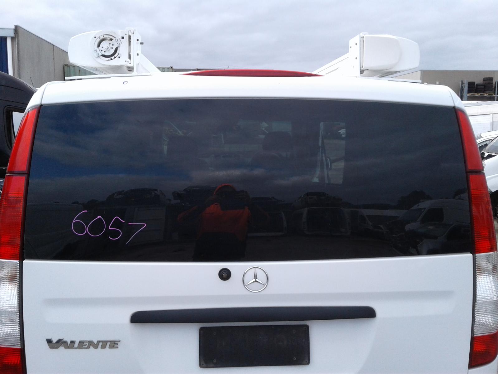 MERCEDES BENZ VITO 639 04/2004-02/2015 REAR BUMPER BAR CENTRE WHITE ...