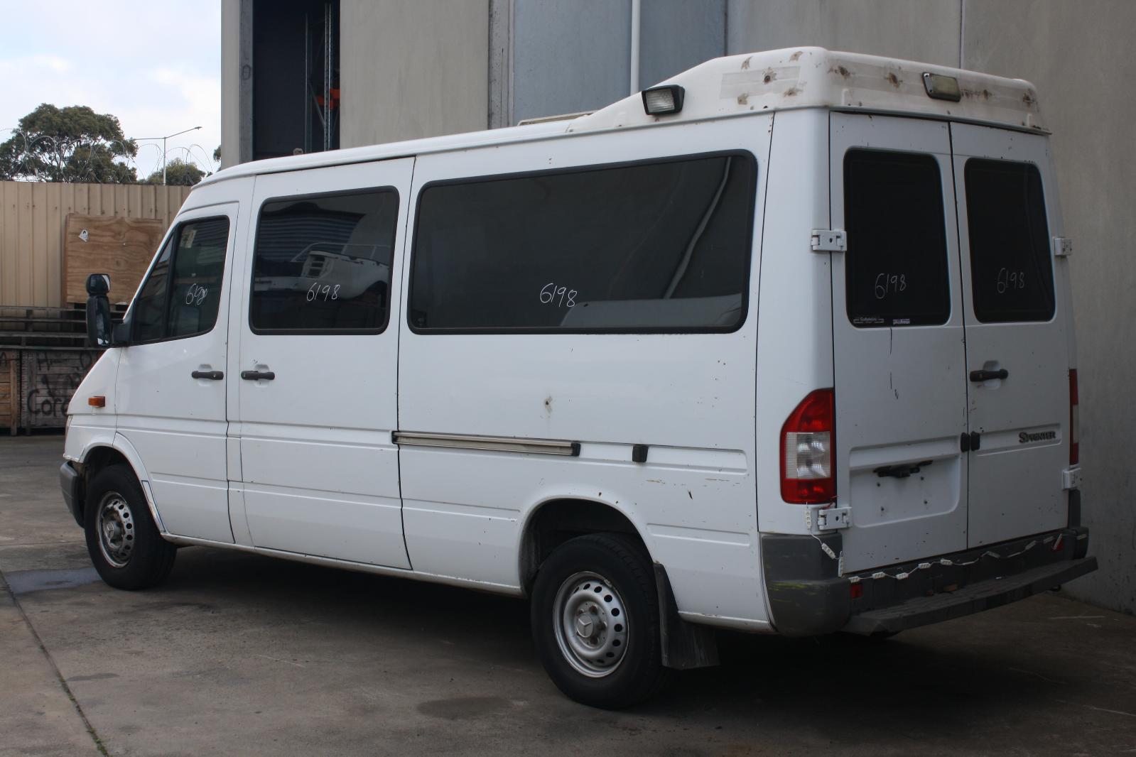 MERCEDES BENZ SPRINTER 02/1998-10/2006 FRONT PANEL RIGHT HEADLIGHT ...