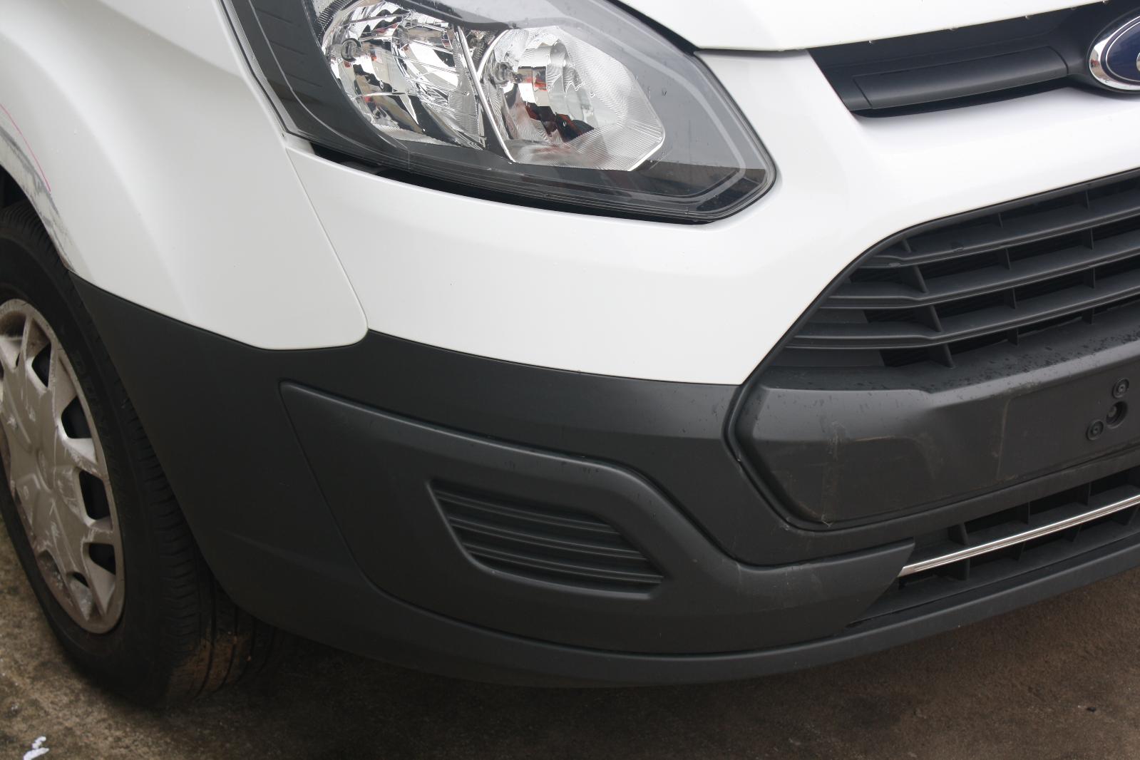 FORD TRANSIT CUSTOM VN 09/2013-12/2017 RADIATOR GRILLE - Transit Spares