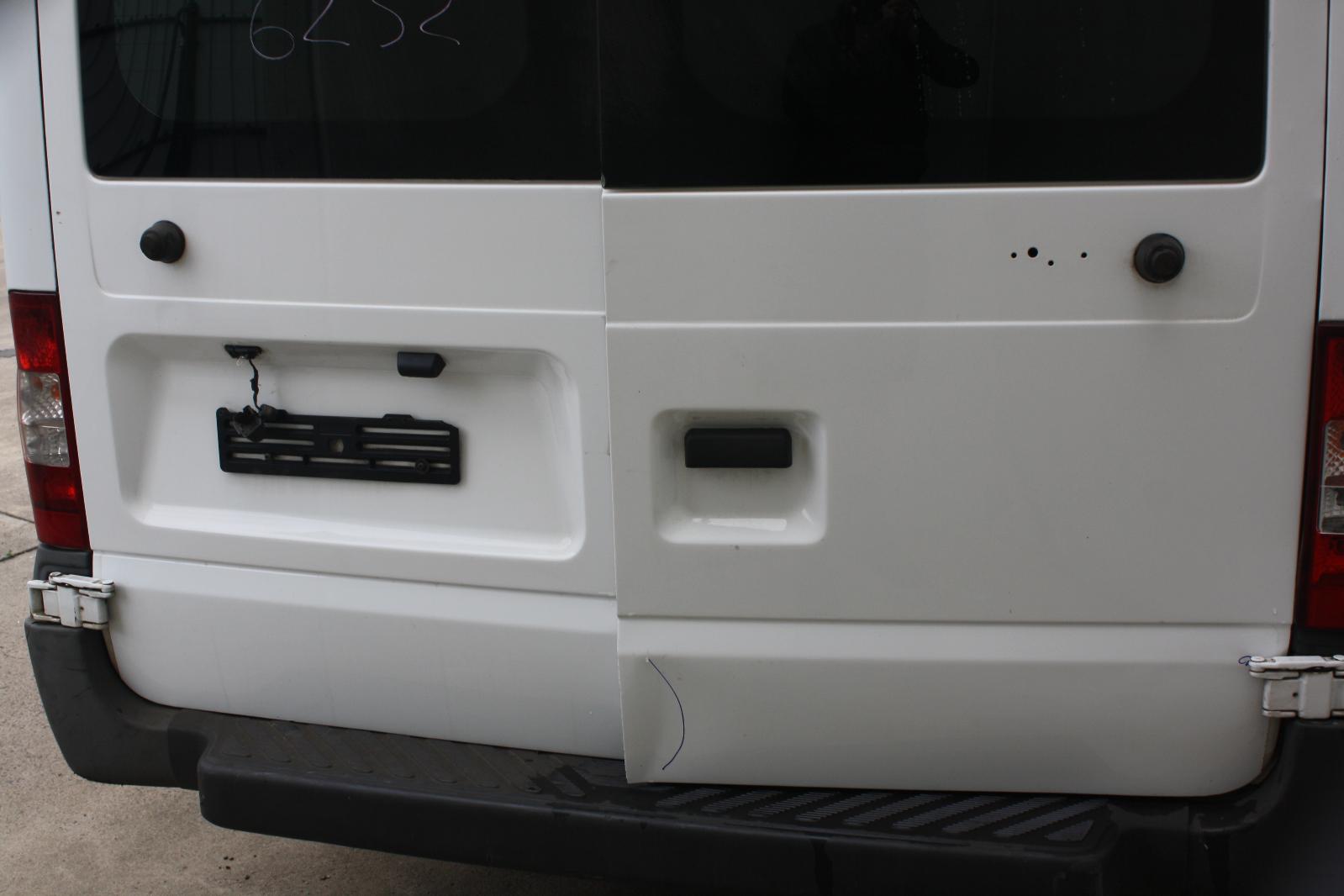 FORD TRANSIT VH-VM 01/2000-09/2014 BARN DOOR HINGE LOWER LEFT ONLY 270 ...
