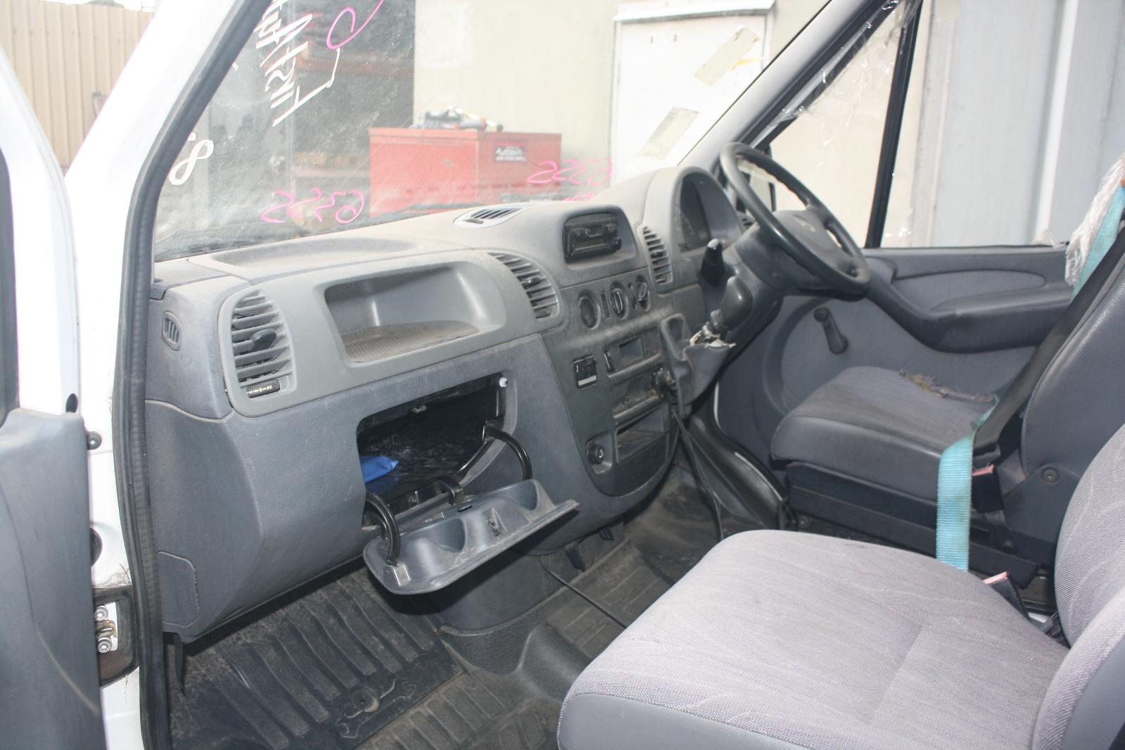 MERCEDES BENZ SPRINTER 02/1998-10/2006 LOCK MECHANISM RIGHT FRONT DOOR ...