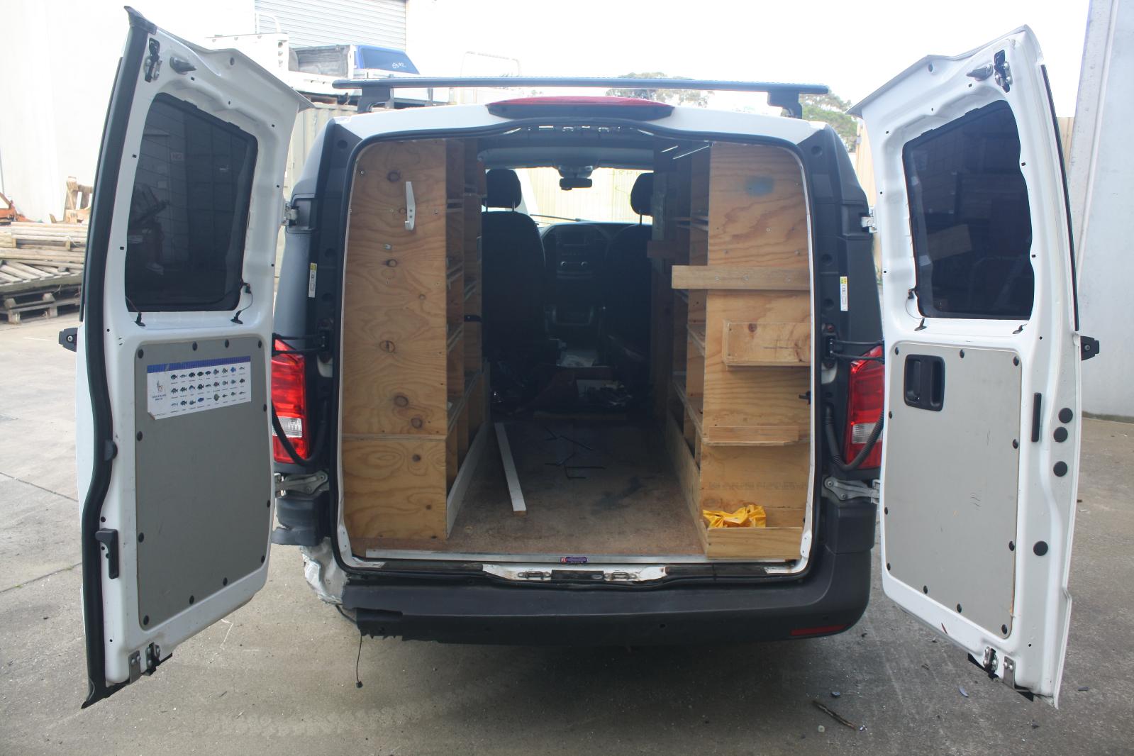 MERCEDES BENZ VITO 447 03/2015-ON TAILGATE HANDLE - Vito Spares
