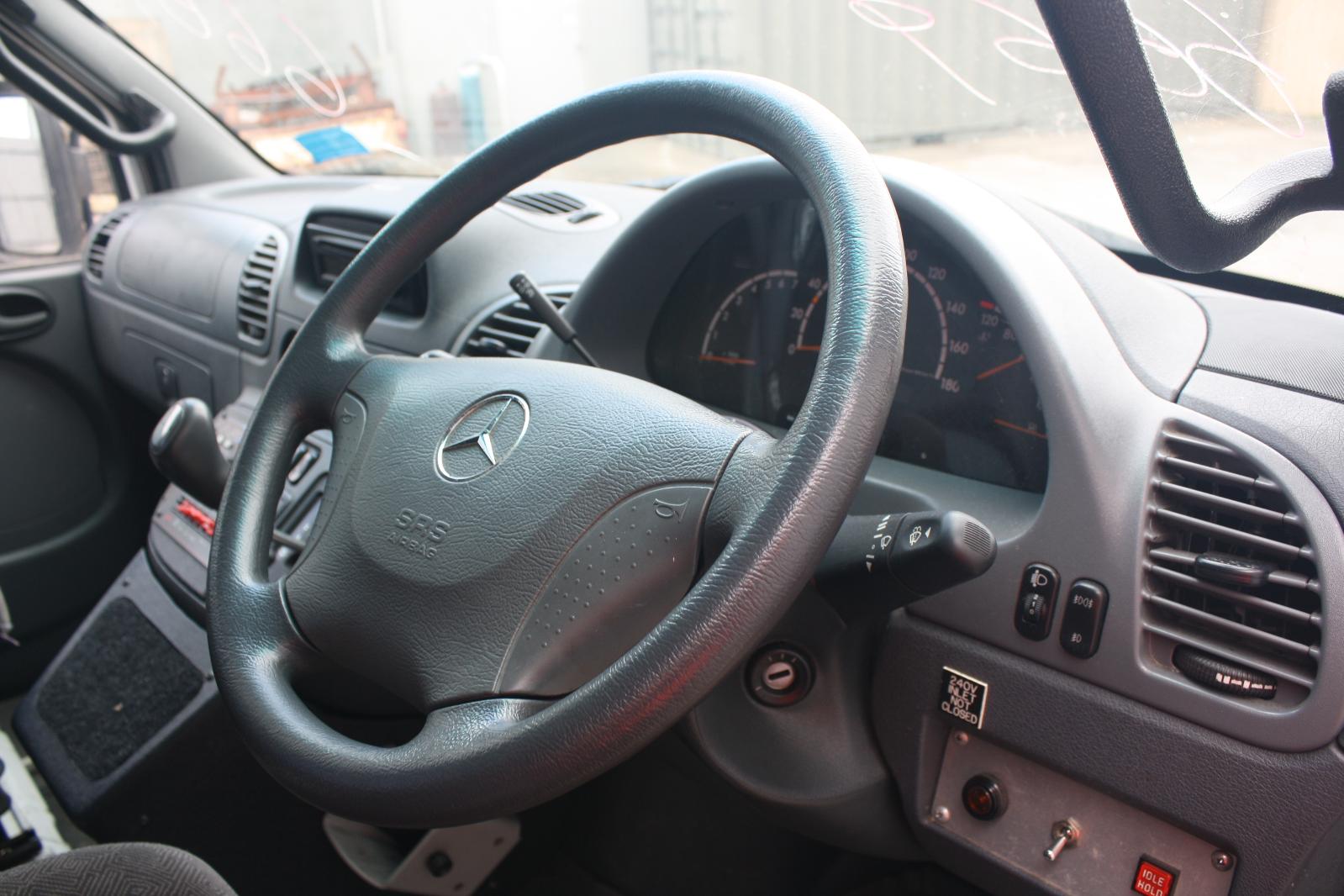 MERCEDES BENZ SPRINTER 02/1998-10/2006 WIPER MOTOR VAN - Sprinter Spares