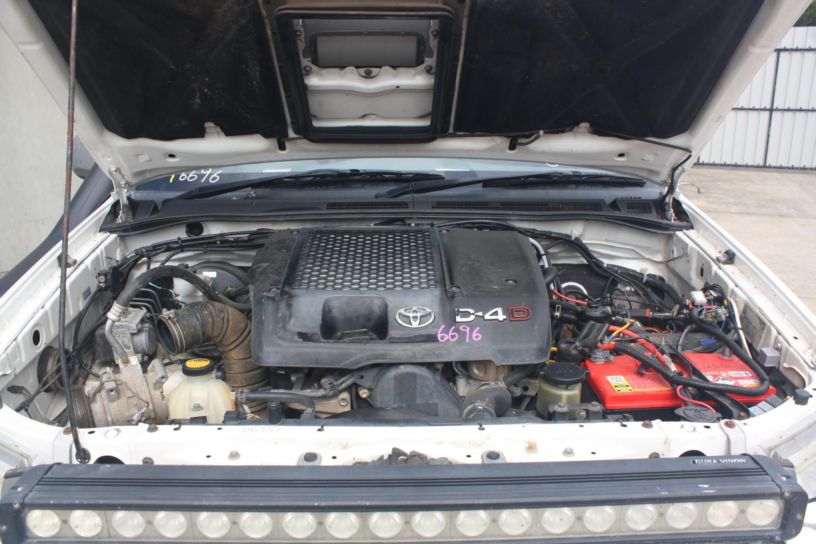 TOYOTA HILUX 03/2005-06/2011 CARPET DUAL CAB - Hilux Spares