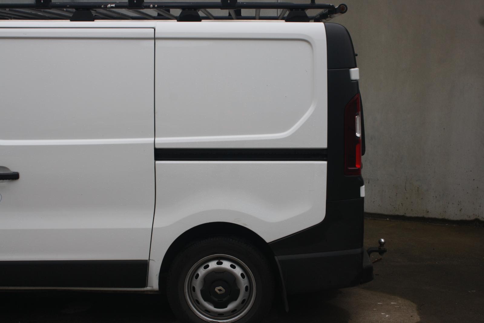 RENAULT TRAFIC X82 01/2015-ON MIDDLE LEFT SLIDING DOOR HINGE/RUNNER ...