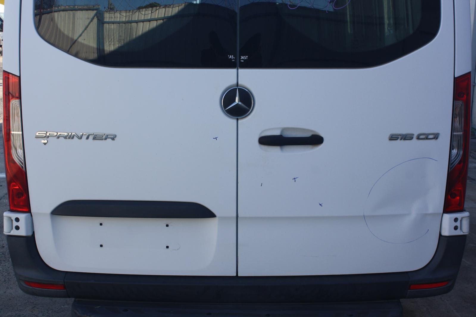 MERCEDES BENZ SPRINTER VS30 05/2018-2024 HANDLE RIGHT OUTER BARN DOOR ...