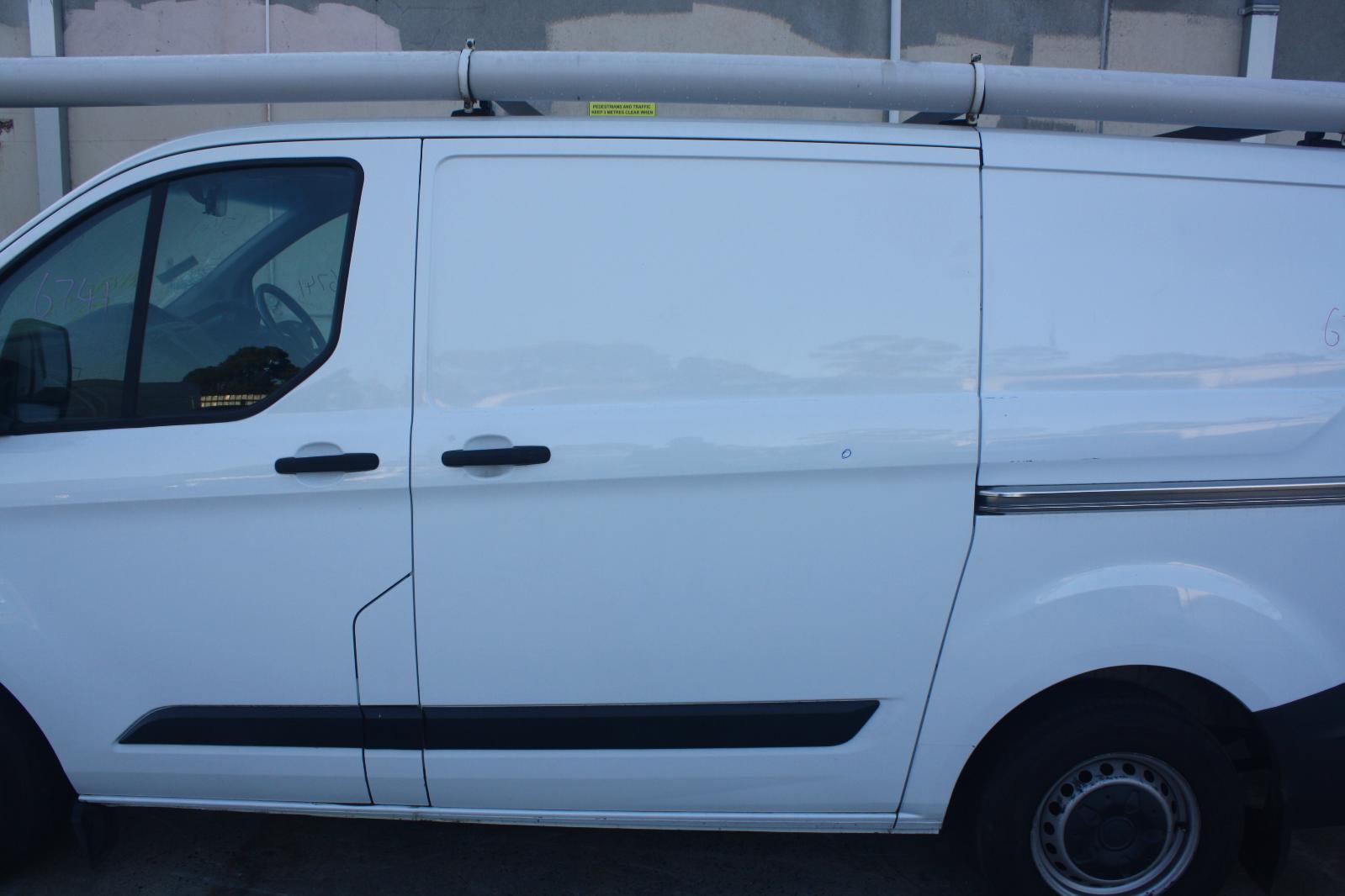 FORD TRANSIT CUSTOM VN 09/2013-12/2017 LEFT GUARD LINER - Transit Spares