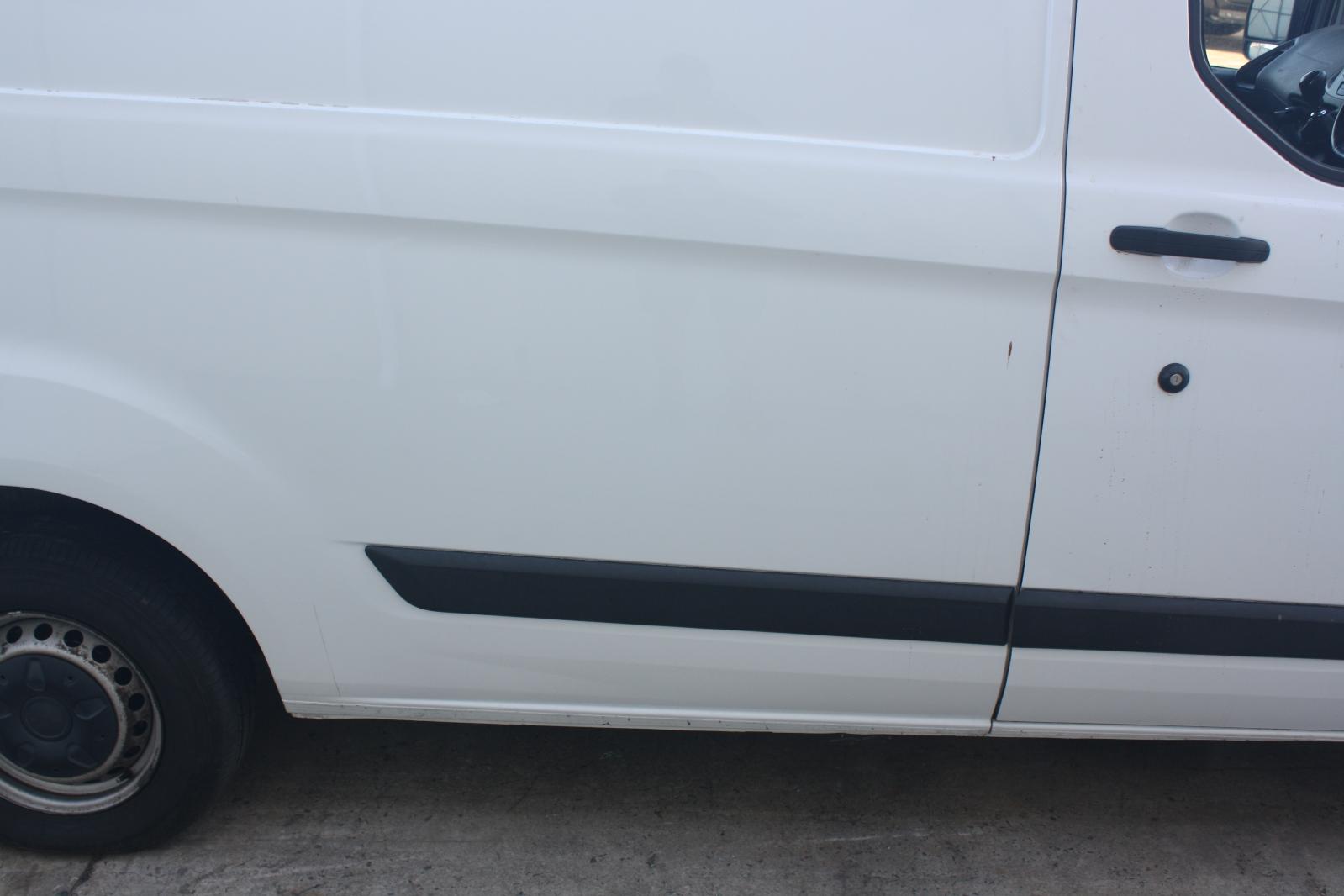 FORD TRANSIT CUSTOM VN 09/2013-12/2017 RIGHT GUARD LINER - Transit Spares