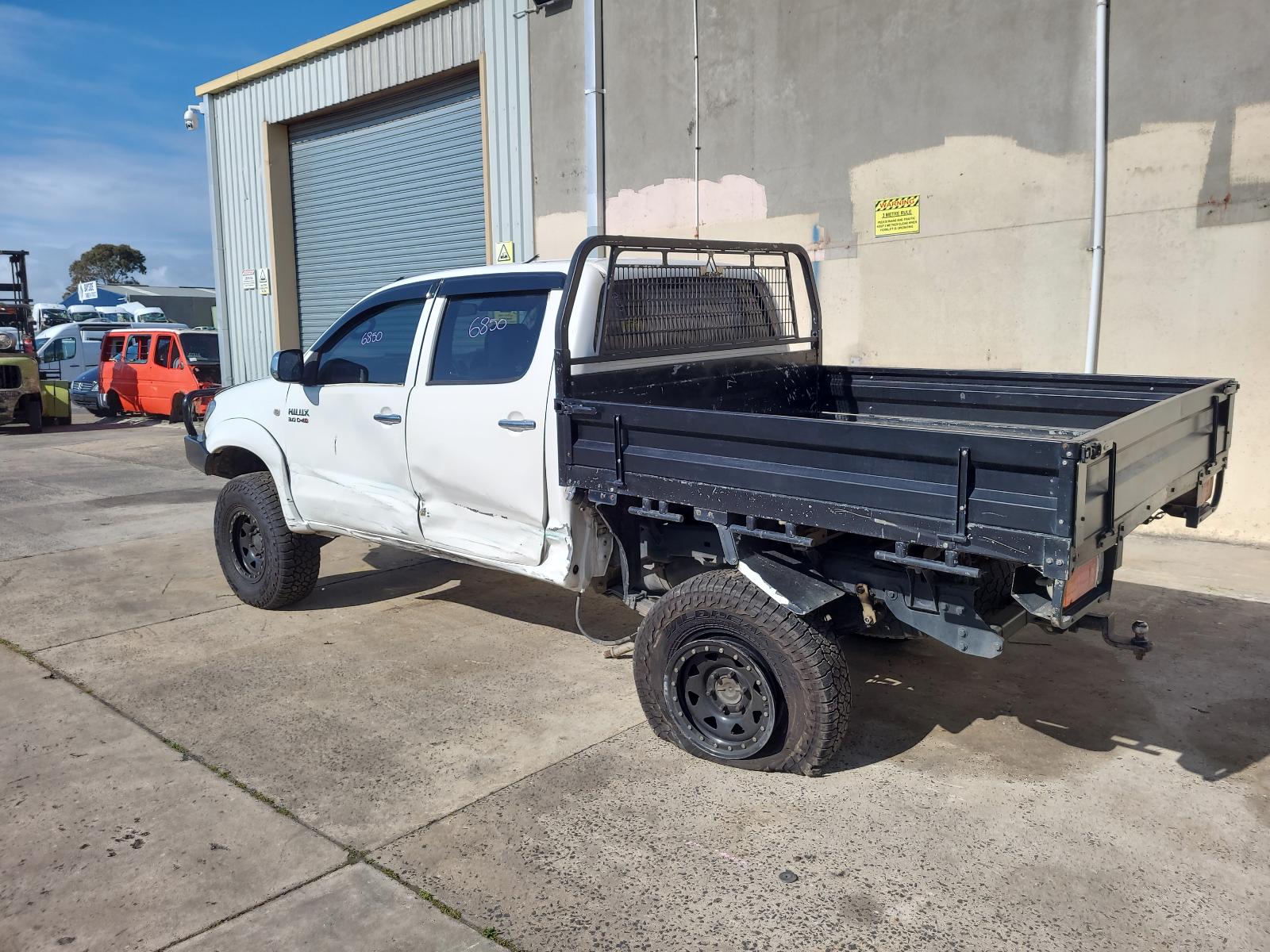 TOYOTA HILUX 03/2005-08/2011 INTERIOR MIRROR - Hilux Spares