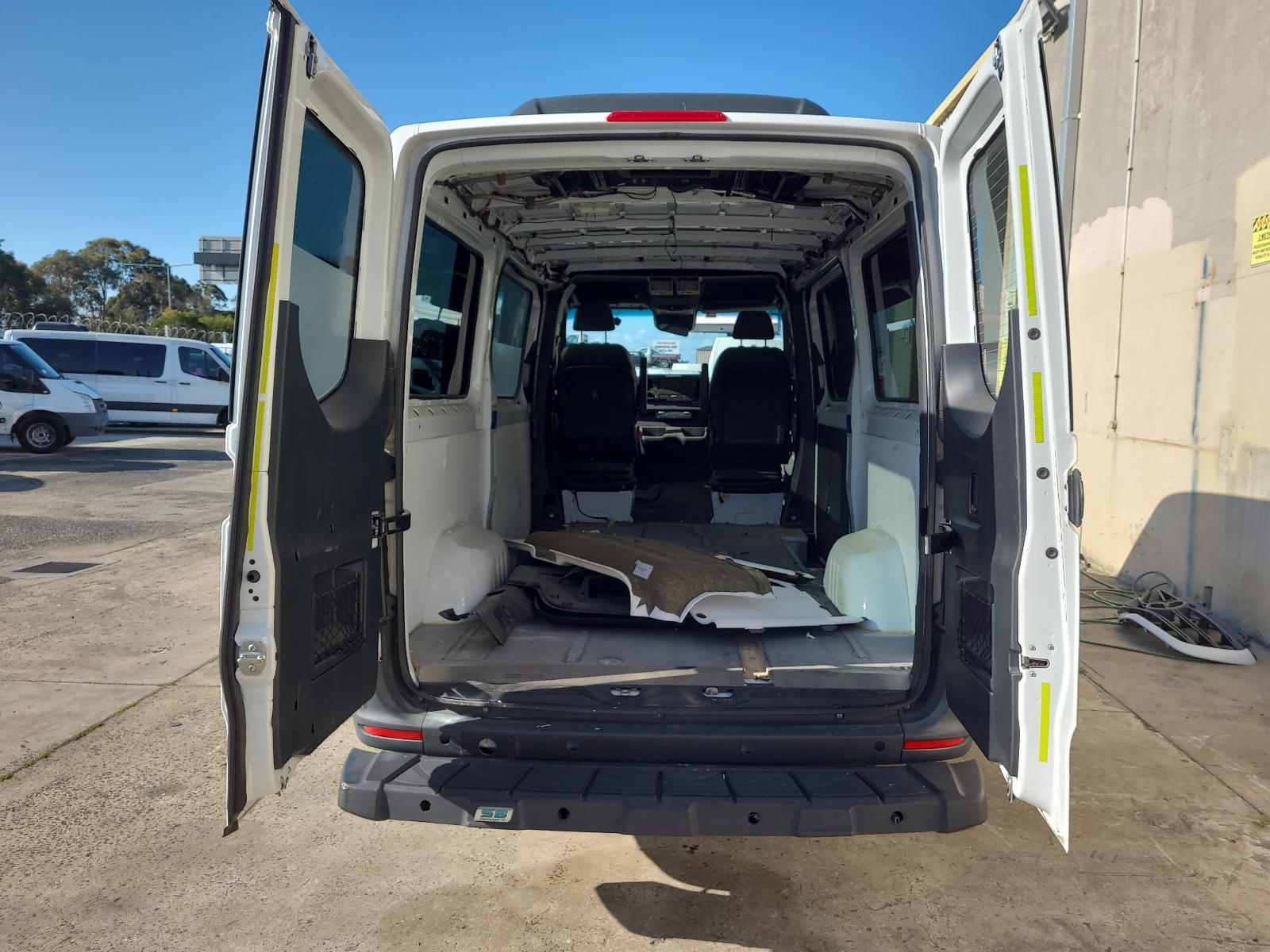 MERCEDES BENZ SPRINTER VS30 05/2018-2024 UPPER LEFT BARN DOOR HINGE 270 ...