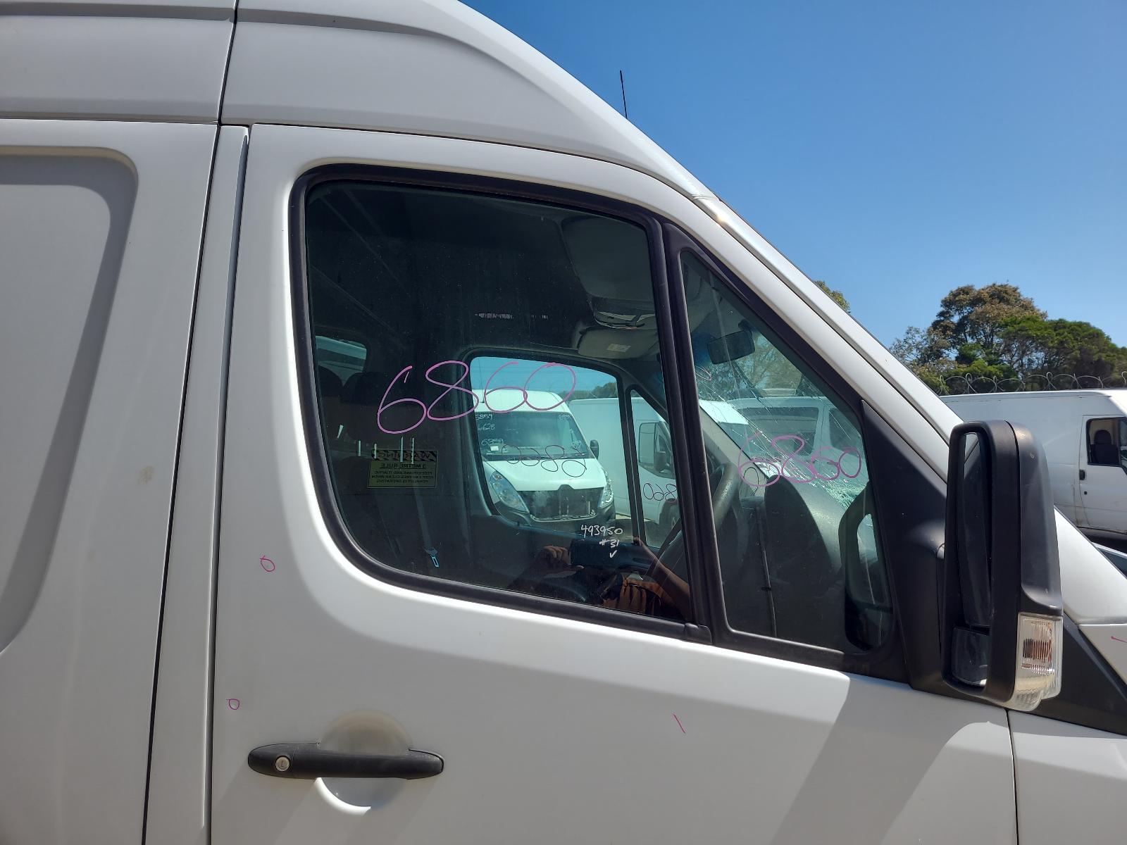 MERCEDES BENZ SPRINTER 10/2006-04/2018 COURTESY LIGHT VAN - First Auto ...
