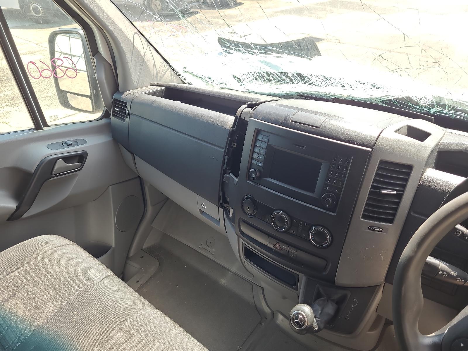 MERCEDES BENZ SPRINTER 10/2006-04/2018 COURTESY LIGHT VAN - First Auto ...