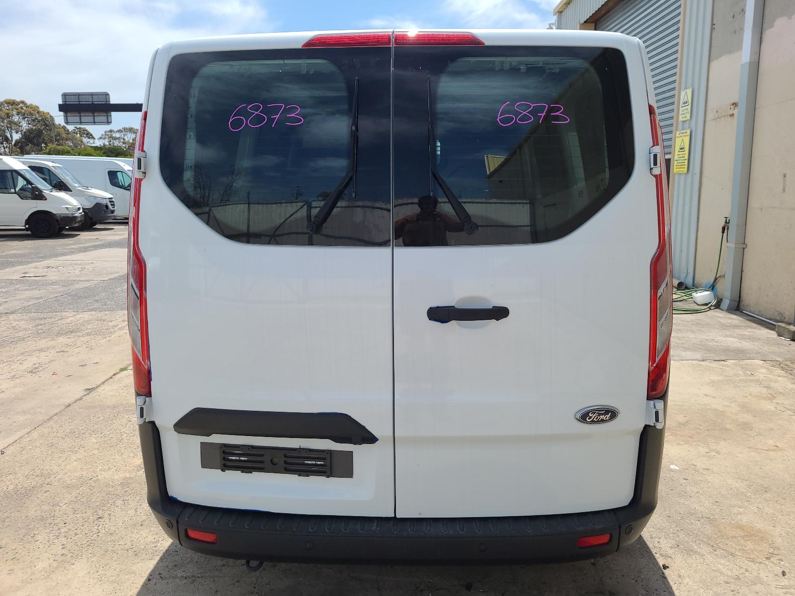 FORD TRANSIT CUSTOM VN 01/2018-2023 REAR BUMPER BAR LOWER NON SPORT ...