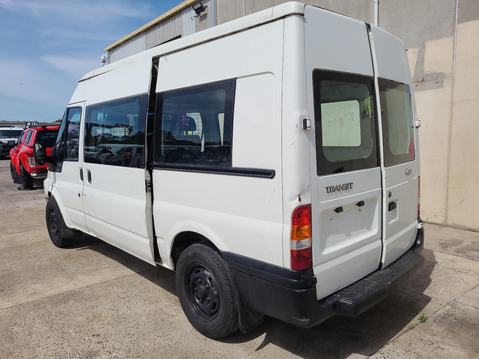 FORD TRANSIT VH-VJ 10/2000-08/2006 RIGHT FRONT HUB ASSEMBLY VAN ABS ...