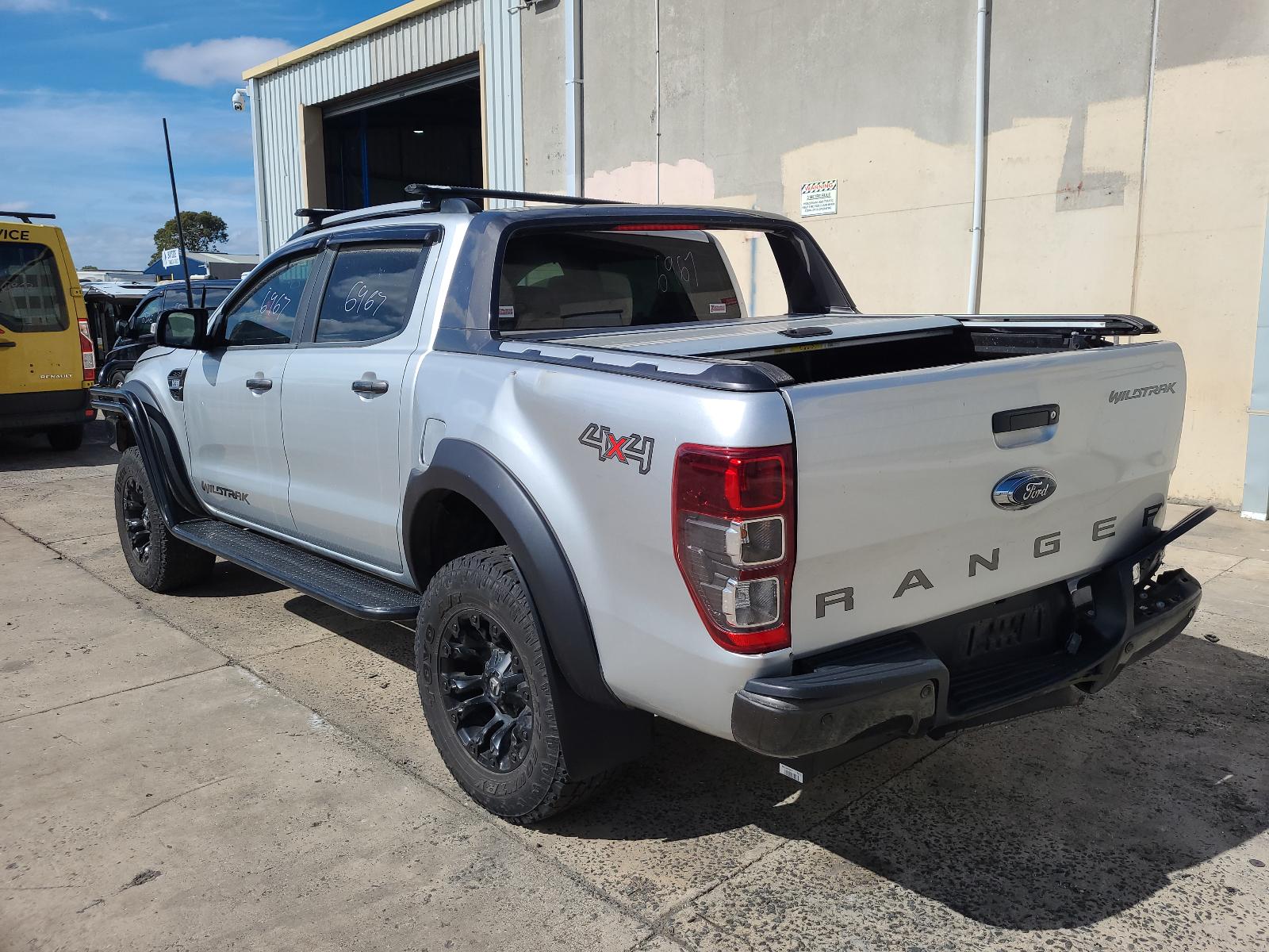 FORD RANGER 2015-2018 CONSOLE AUTO T/M, W/ 4WD SWITCH, BUCKET SEAT TYPE ...