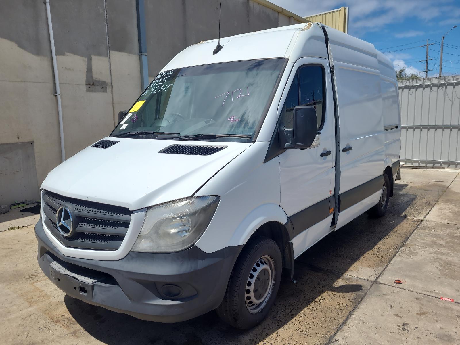 MERCEDES SPRINTER 2006-2018 REAR BUMPER BUMPER BAR (CENTRE), NON PARK ...