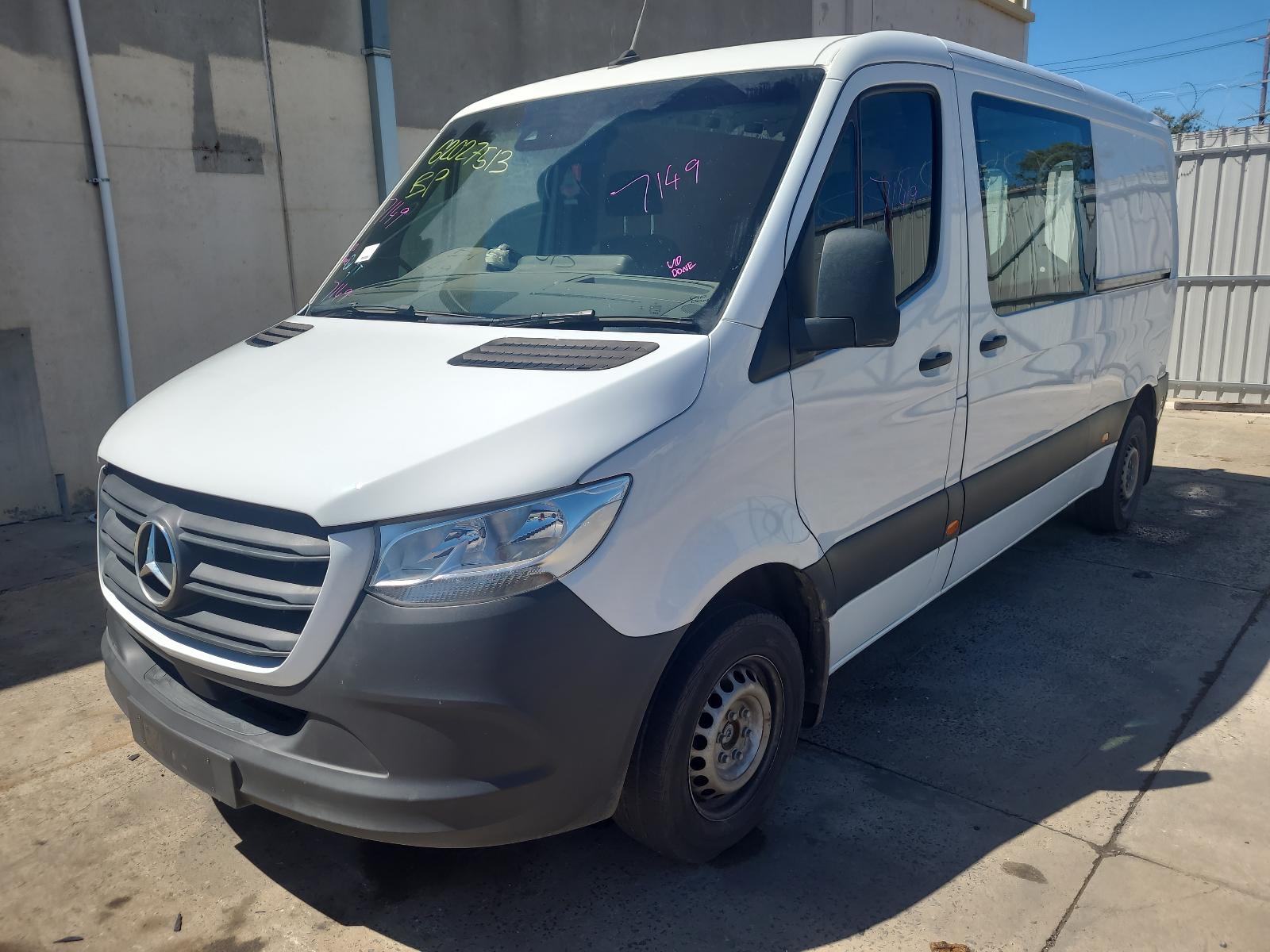 MERCEDES SPRINTER 2018-2025 RIGHT REAR HUB ASSEMBLY VS30, 05/18- First ...