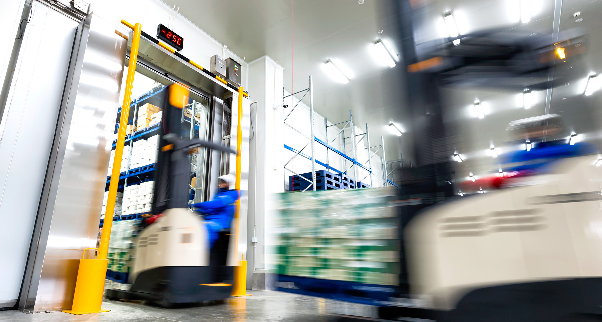 Dairy SSCC pallet labelling: How to automate pallet labelling in a cold ...