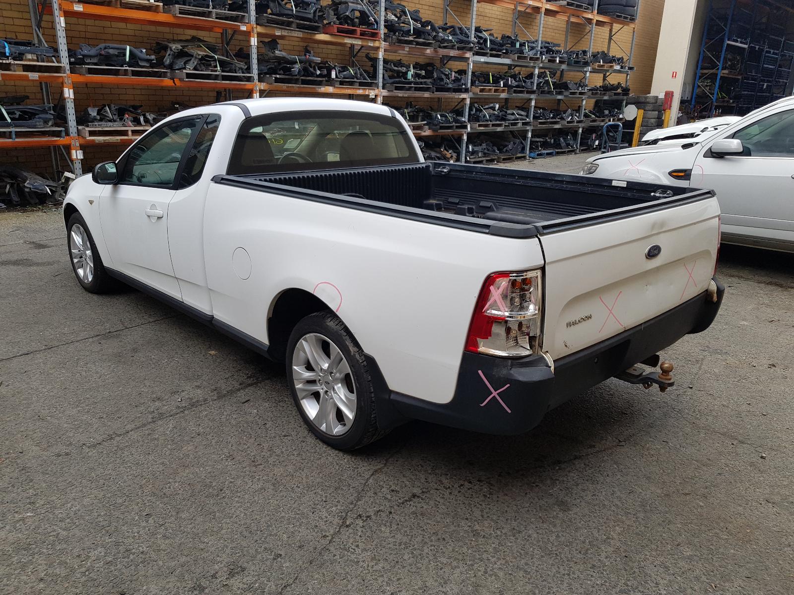 Bonnet Falcon Ford 2010